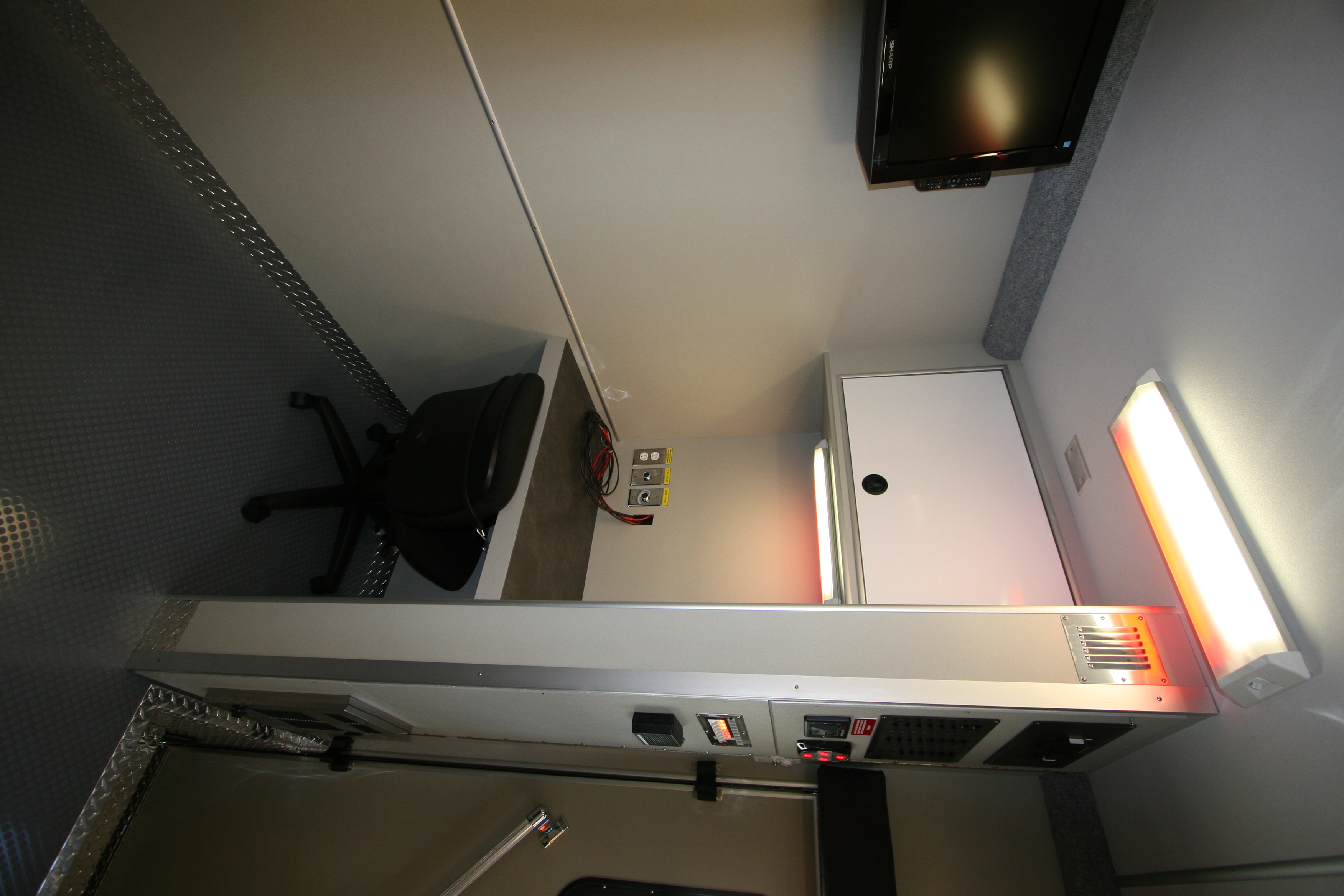 Mobile Command Vehicle - City of Durham Police Deprt.| EVI