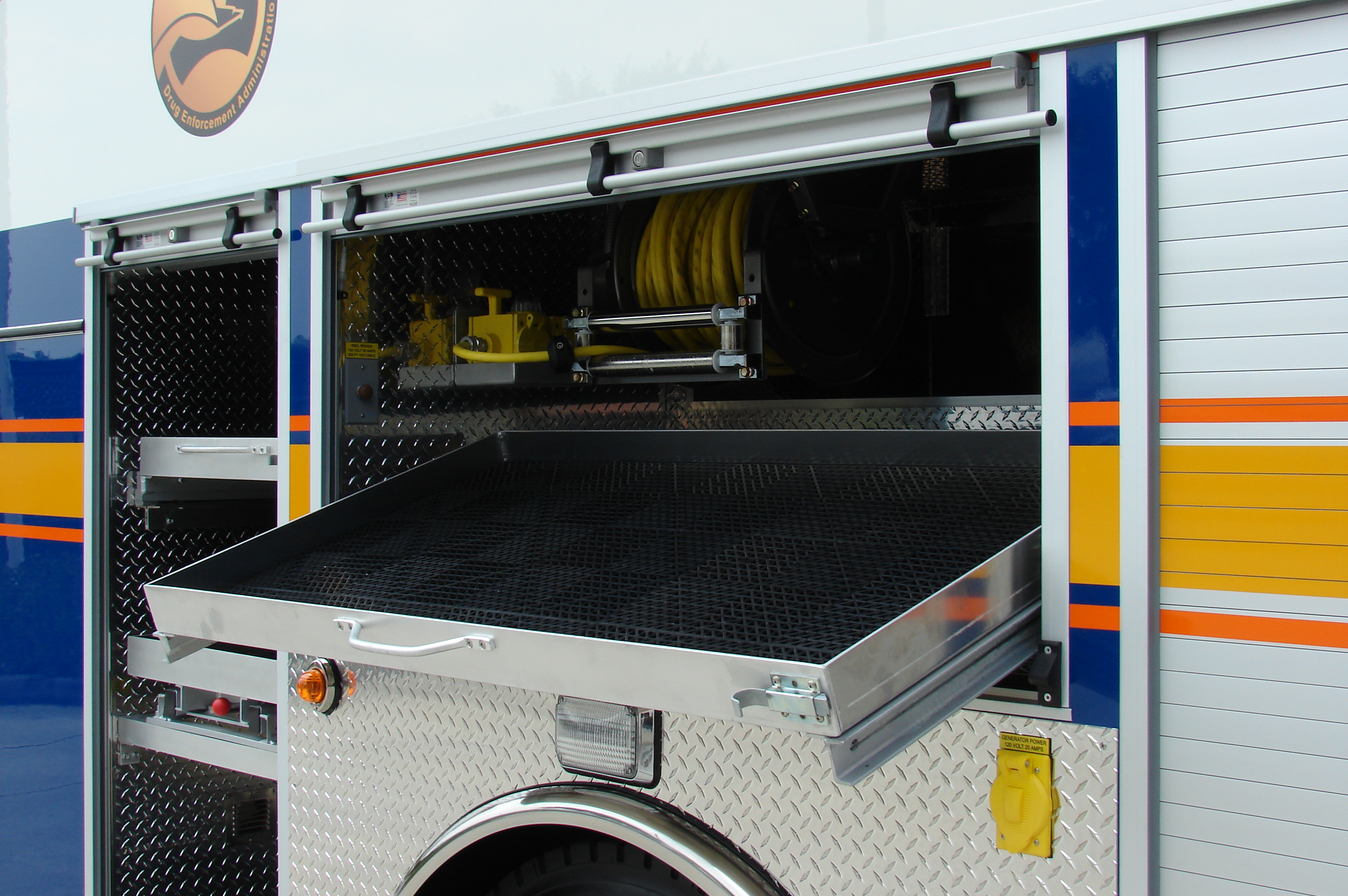 Lab Mobile Command Vehicle - DEA | EVI