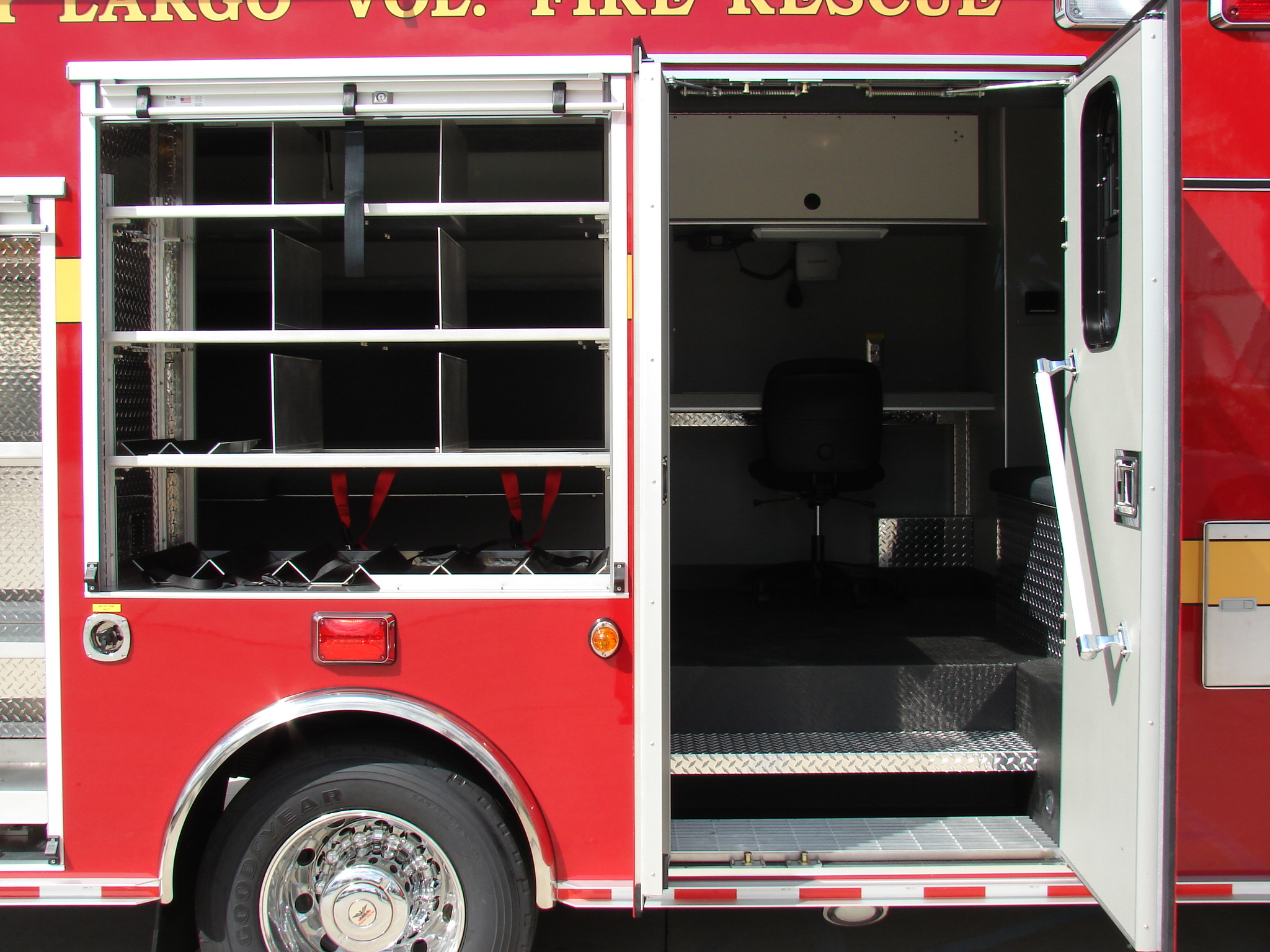 Dive Response - Emergency Service Vehicles - Fire Rescue | EVI