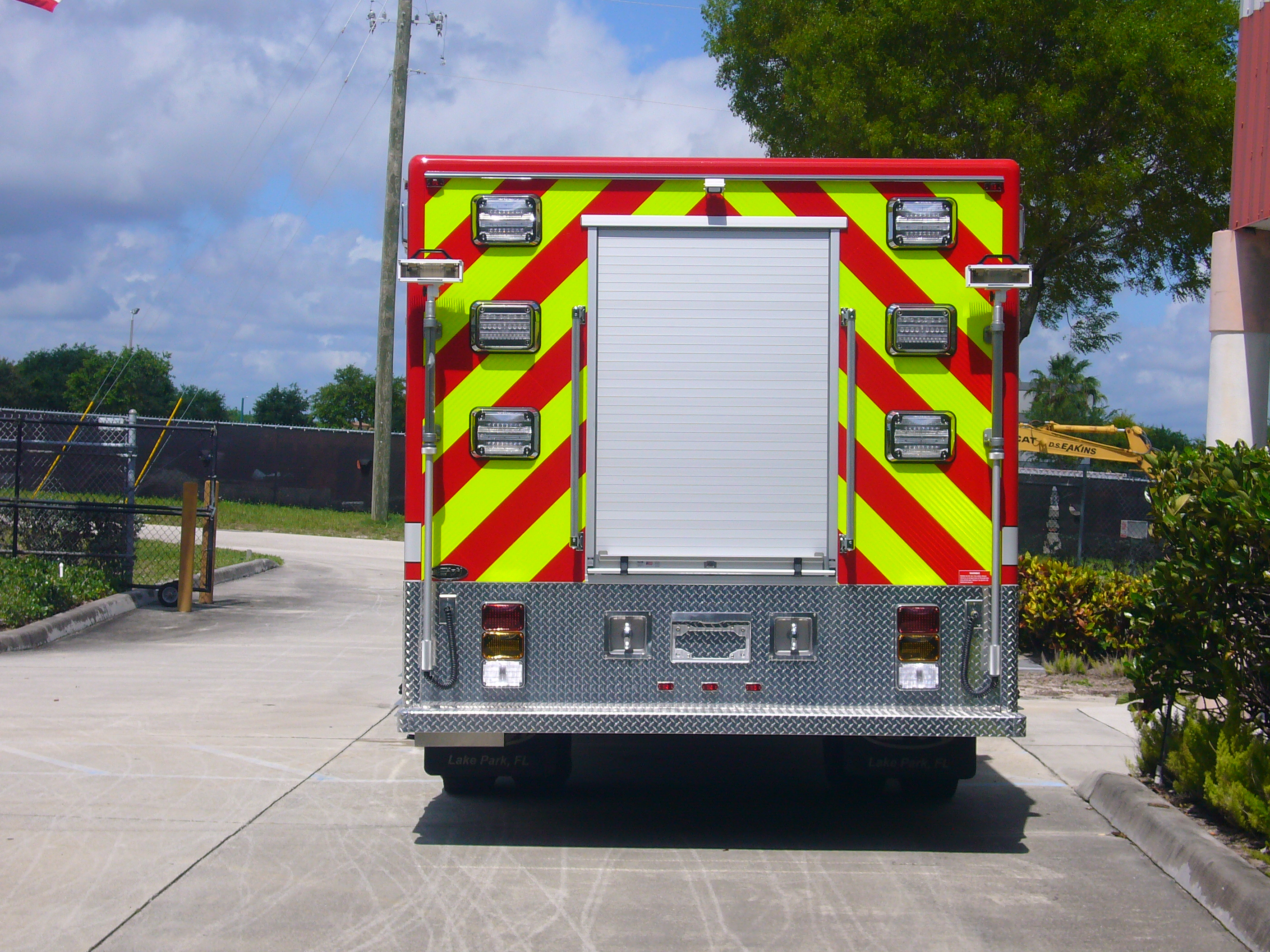 Walk Around Medium Rescue Fire Truck | St. Albans Fire Dept. | EVI