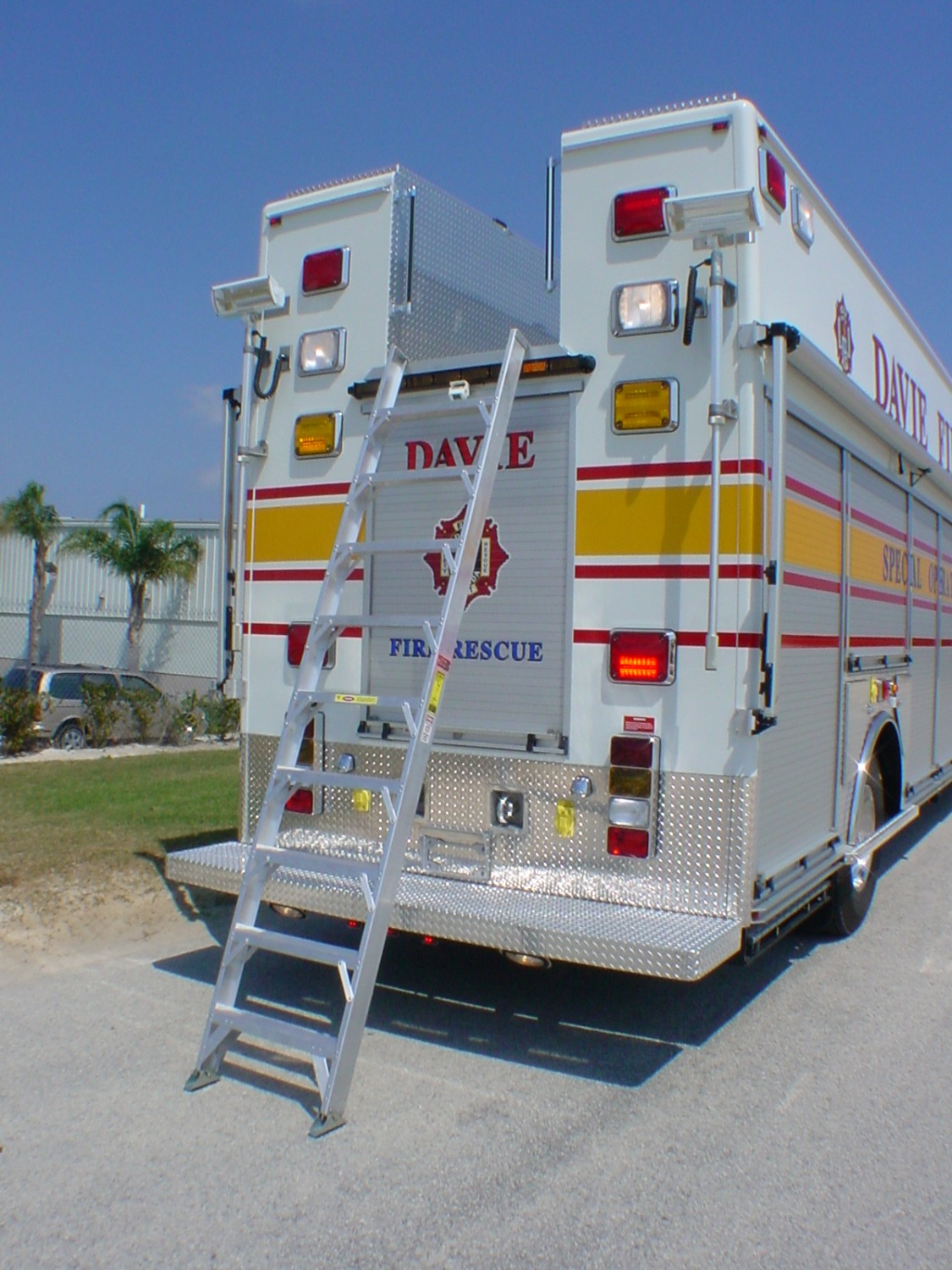 EVI Custom Specialty Vehicles | Town of Davie Fire-Rescue Department