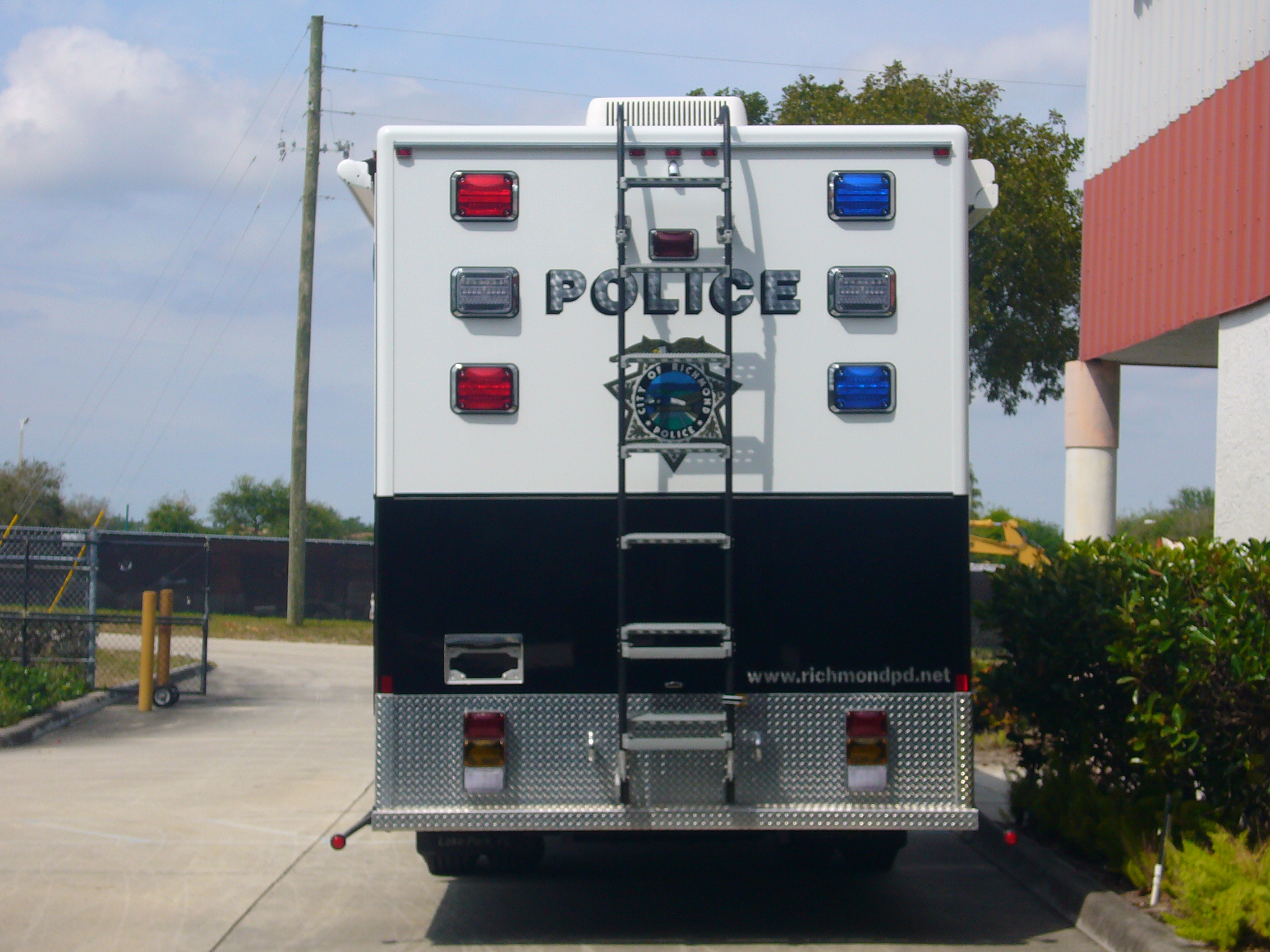 Mobile Command-Communication Truck - Richmond Police Department | EVI