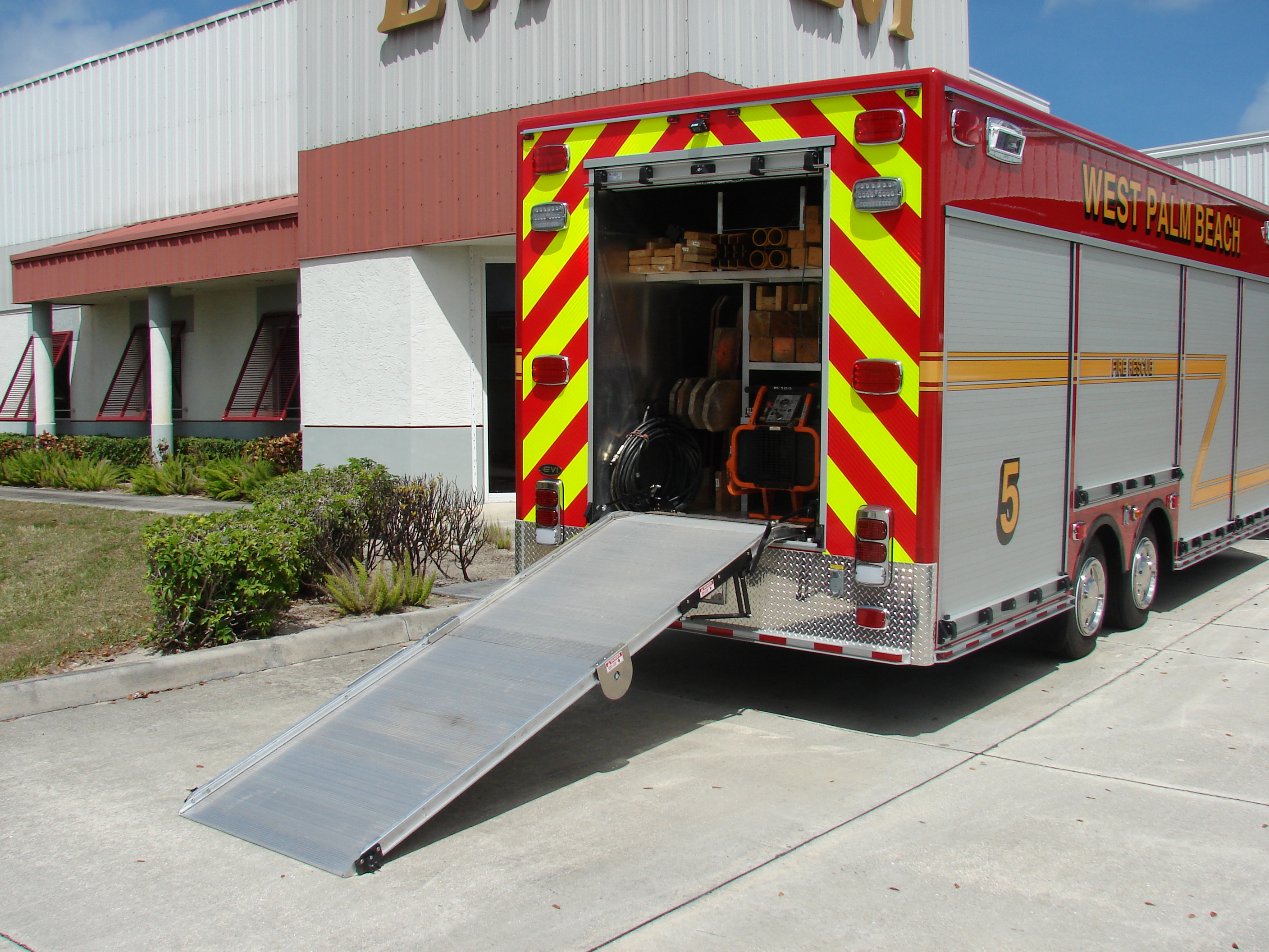 Specialty Vehicles - Fire Rescue | EVI
