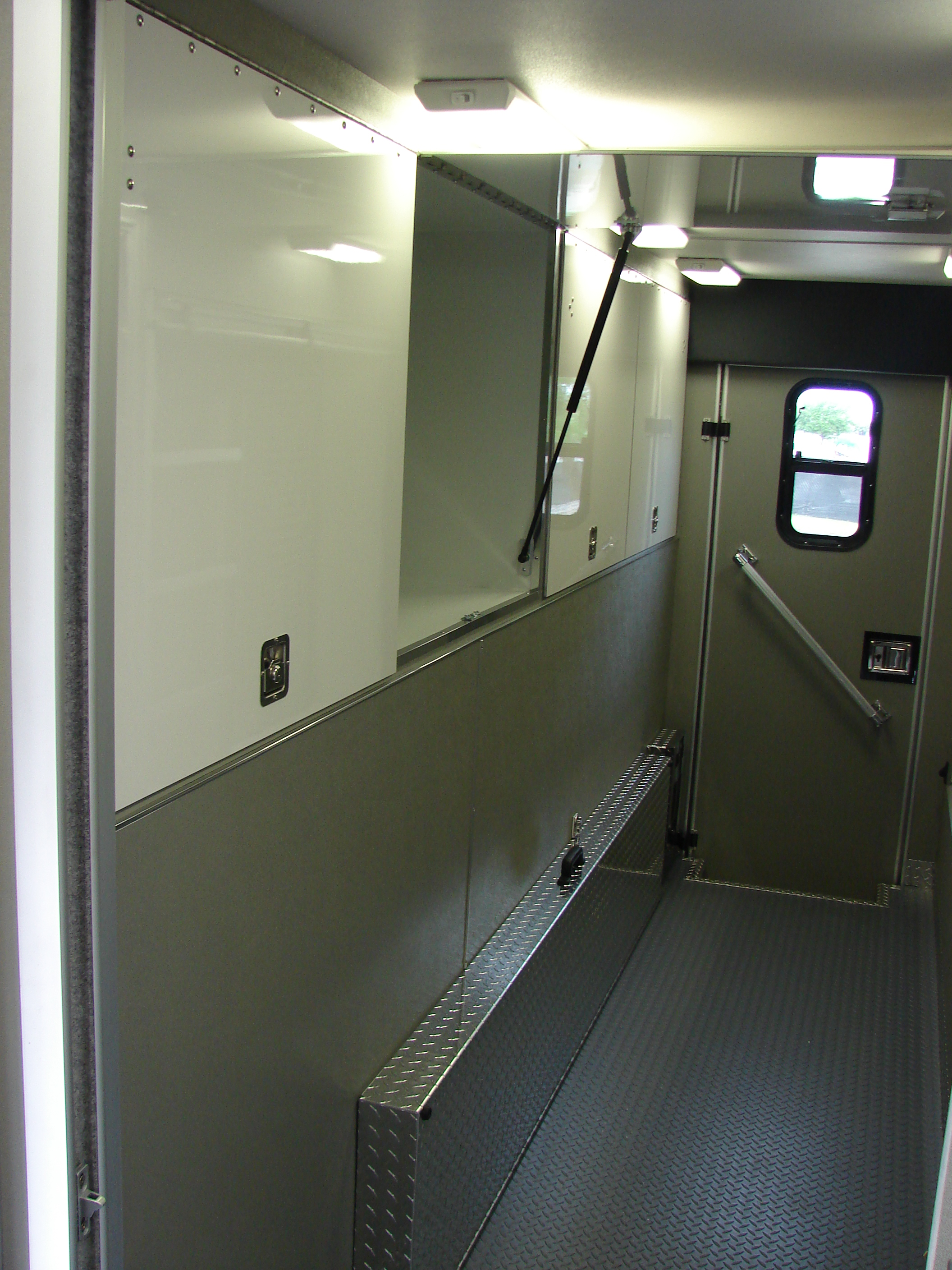 20 Foot Mobile Command Units - Gloucester County Emergency Mgmt | EVI