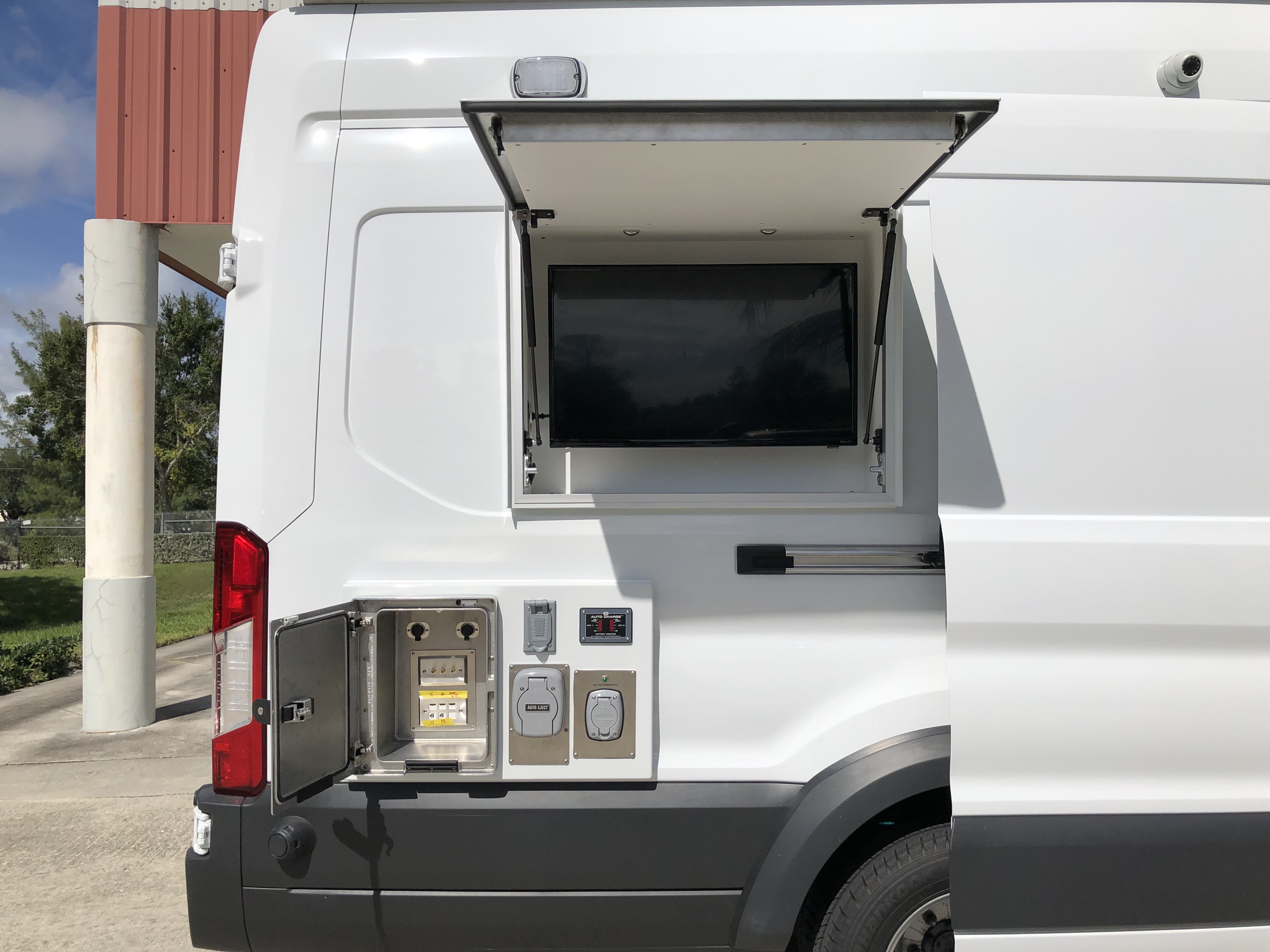 Camer Forensic Van - Miami-Dade PD | EVI