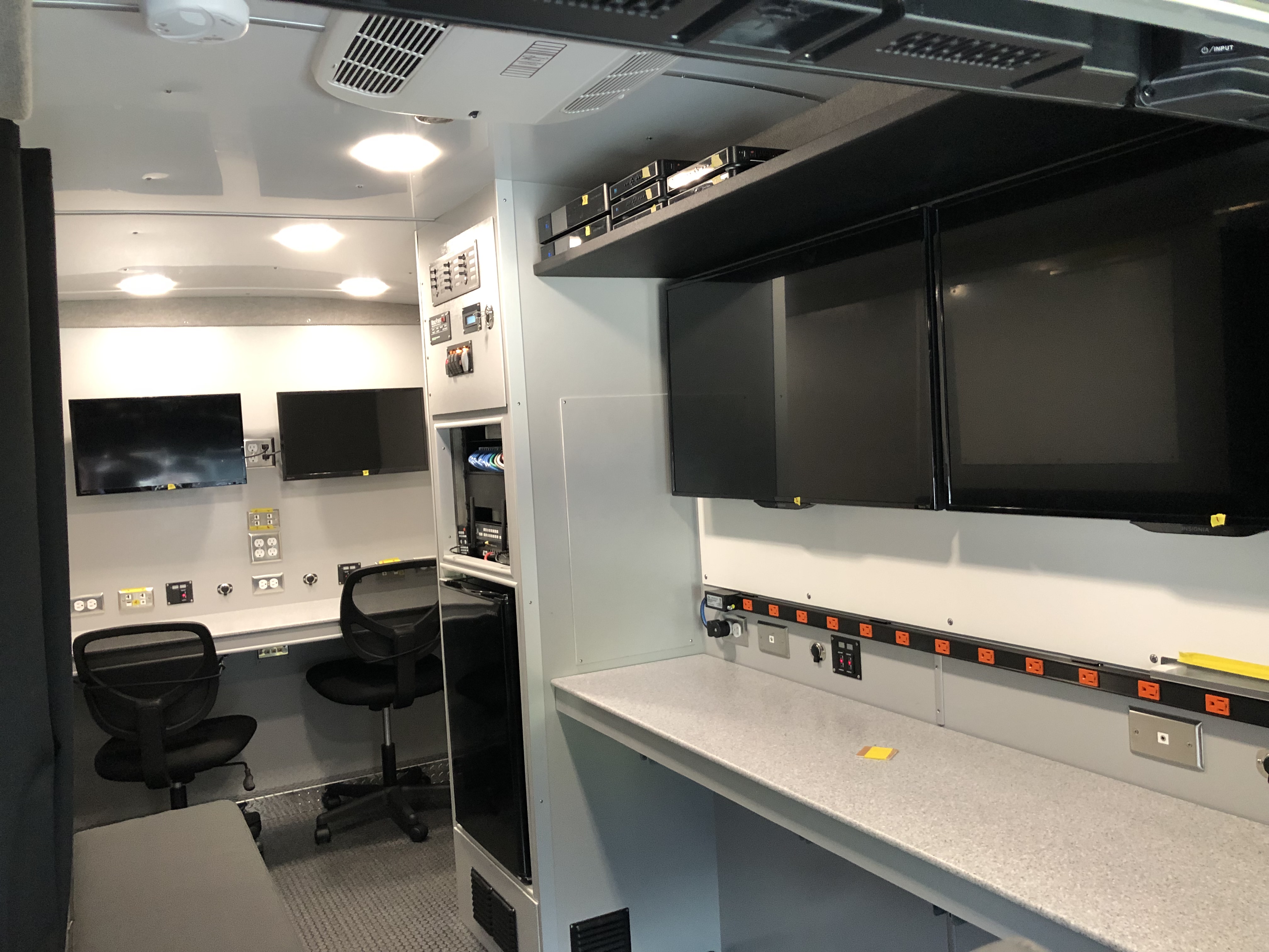 Camer Forensic Van - Miami-Dade PD | EVI