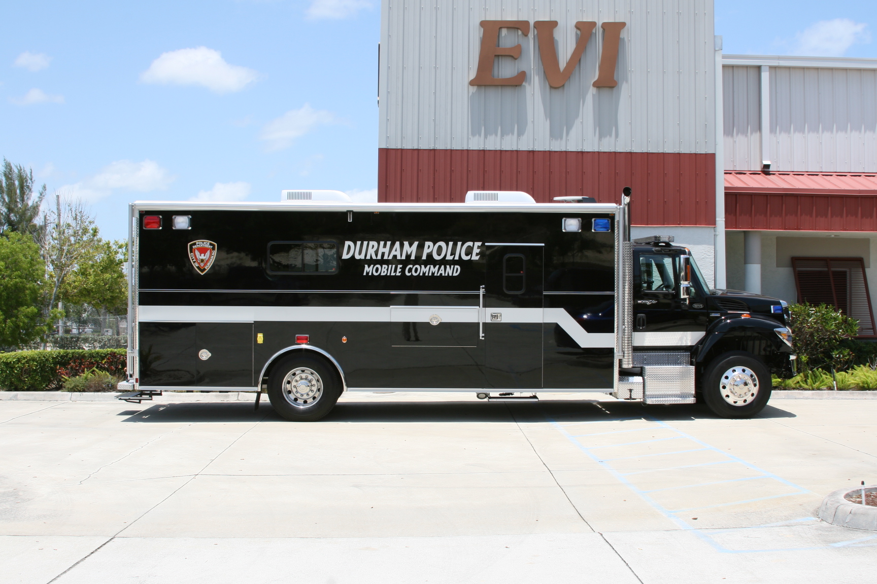 Mobile Command Vehicle - City of Durham Police Deprt.| EVI