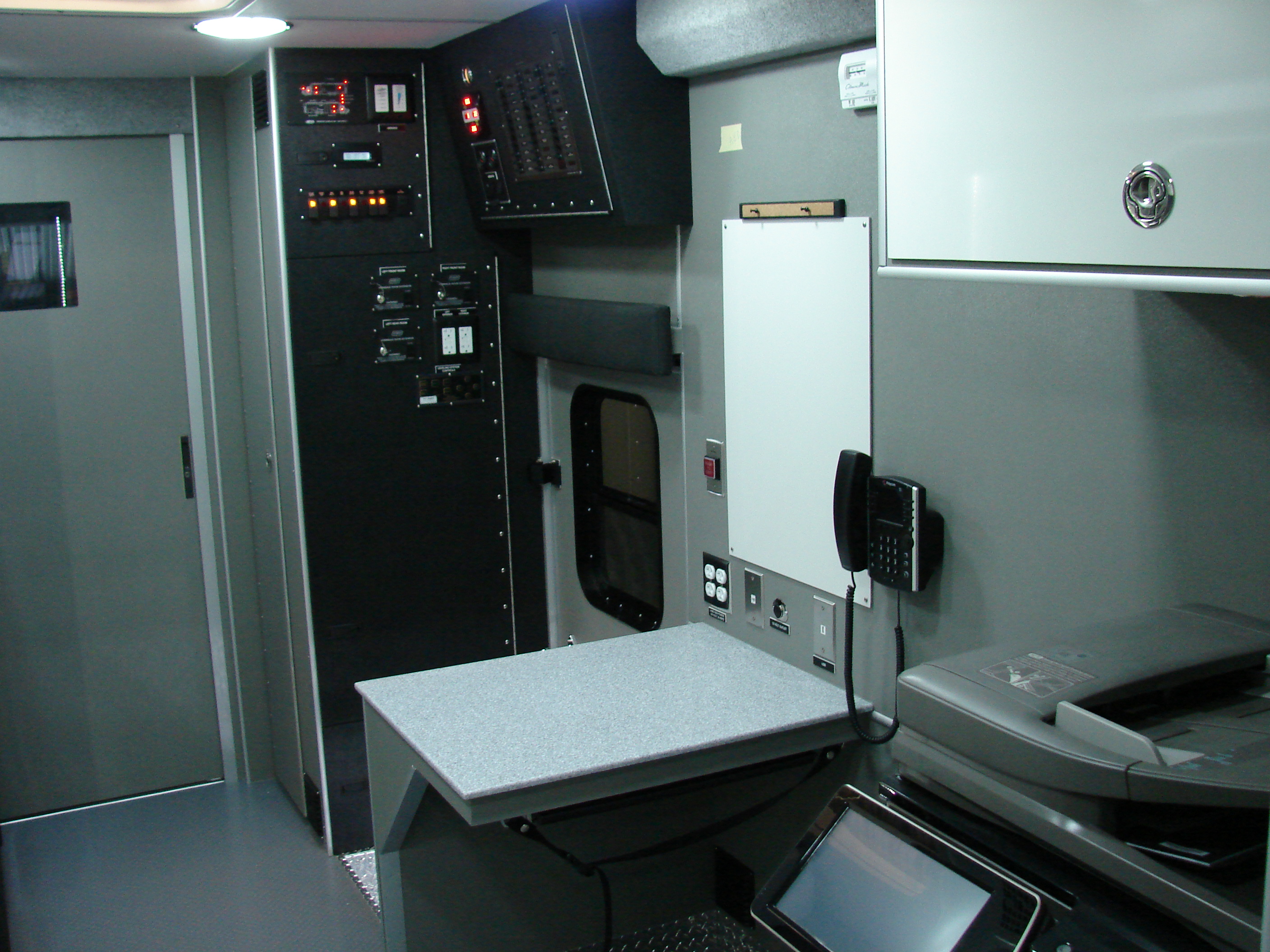 Custom Mobile Command Vehicle - Miami Bch PD | EVI