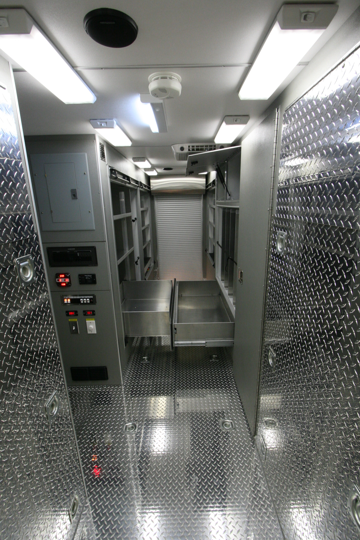 Tactical Command Vehicle - Honolulu Police Dept. | EVI