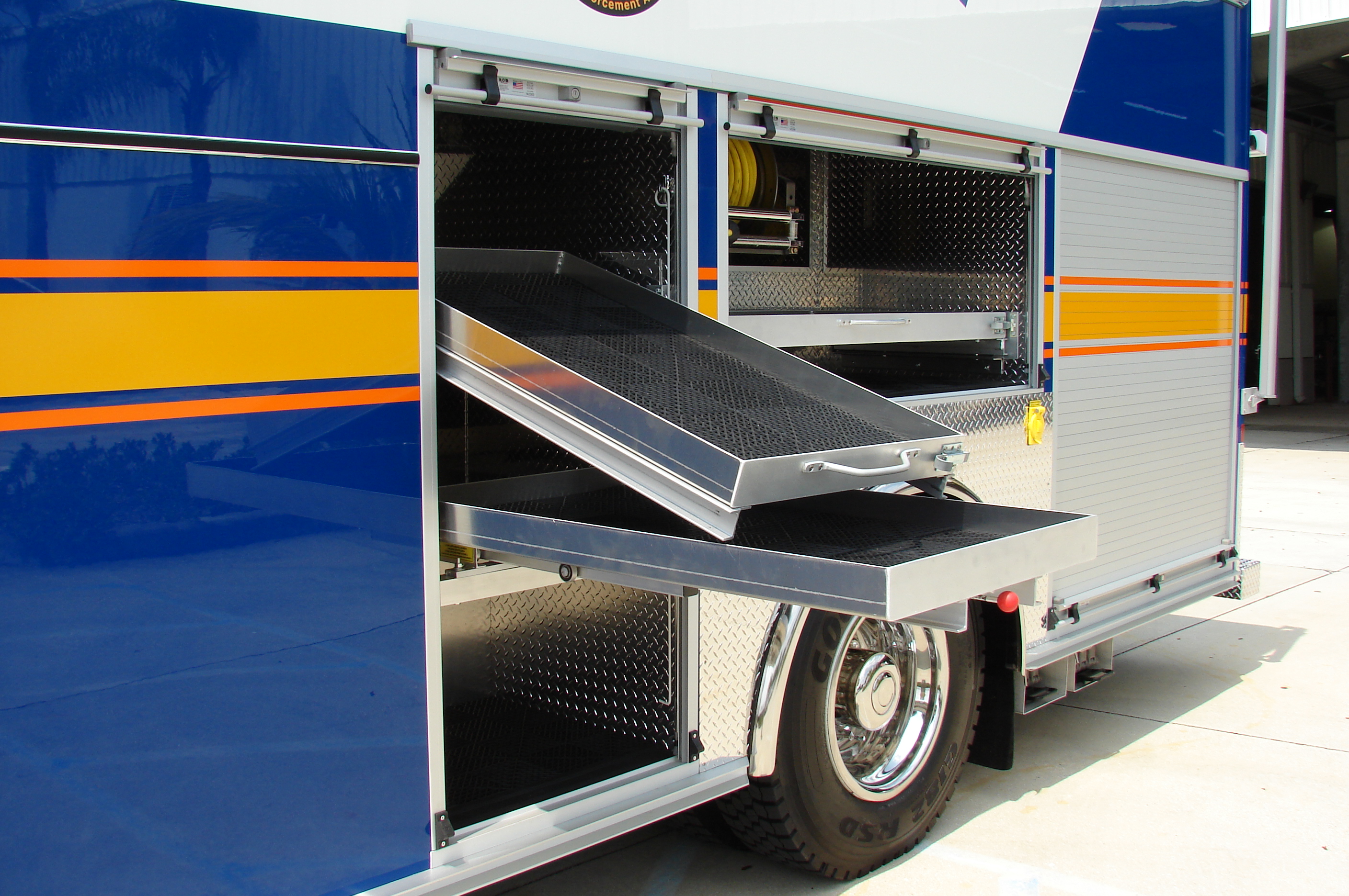 Lab Mobile Command Vehicle - DEA | EVI