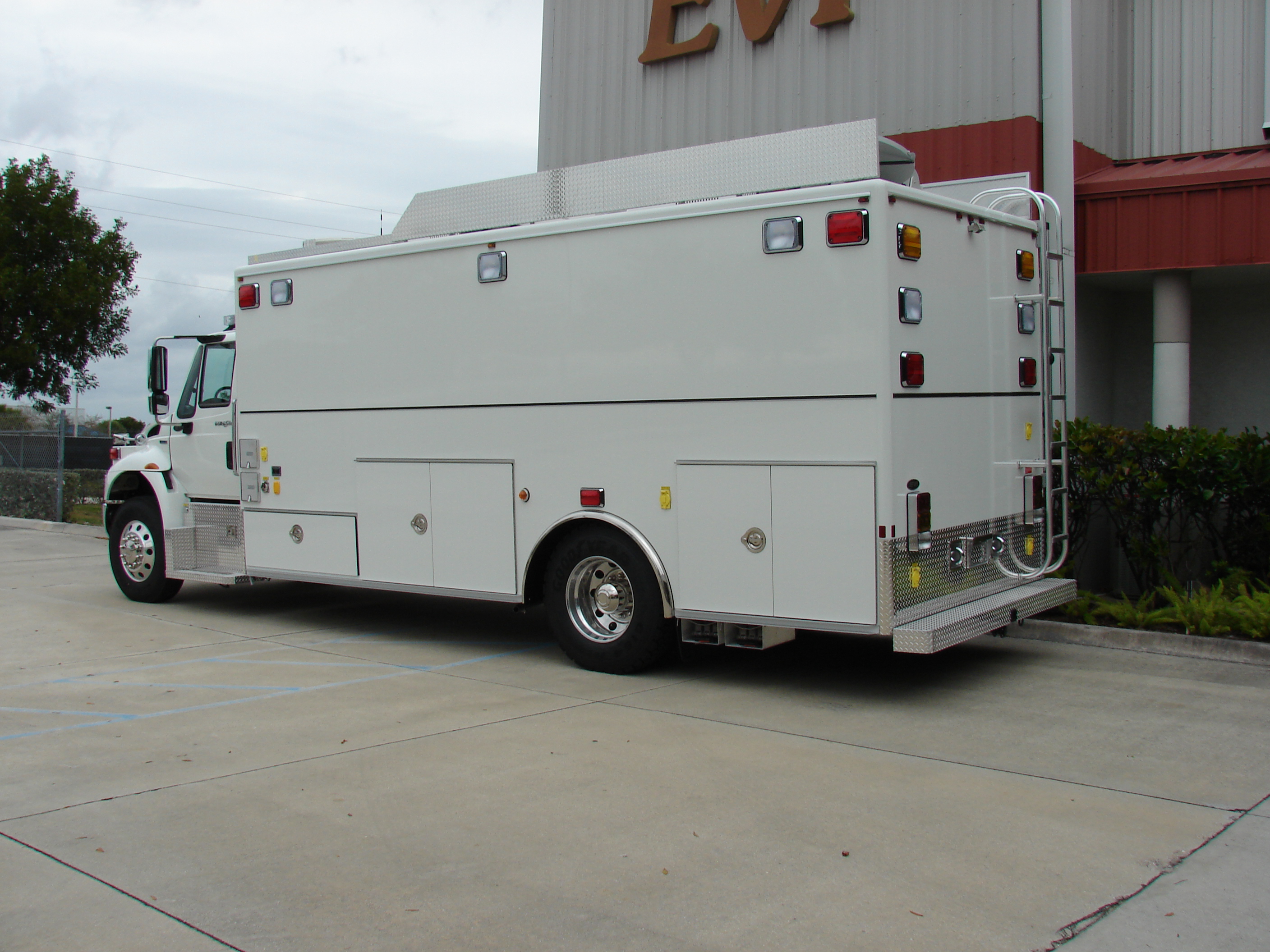 EVI Custom Mobile Command Units|Washington County Region 13 Task Force