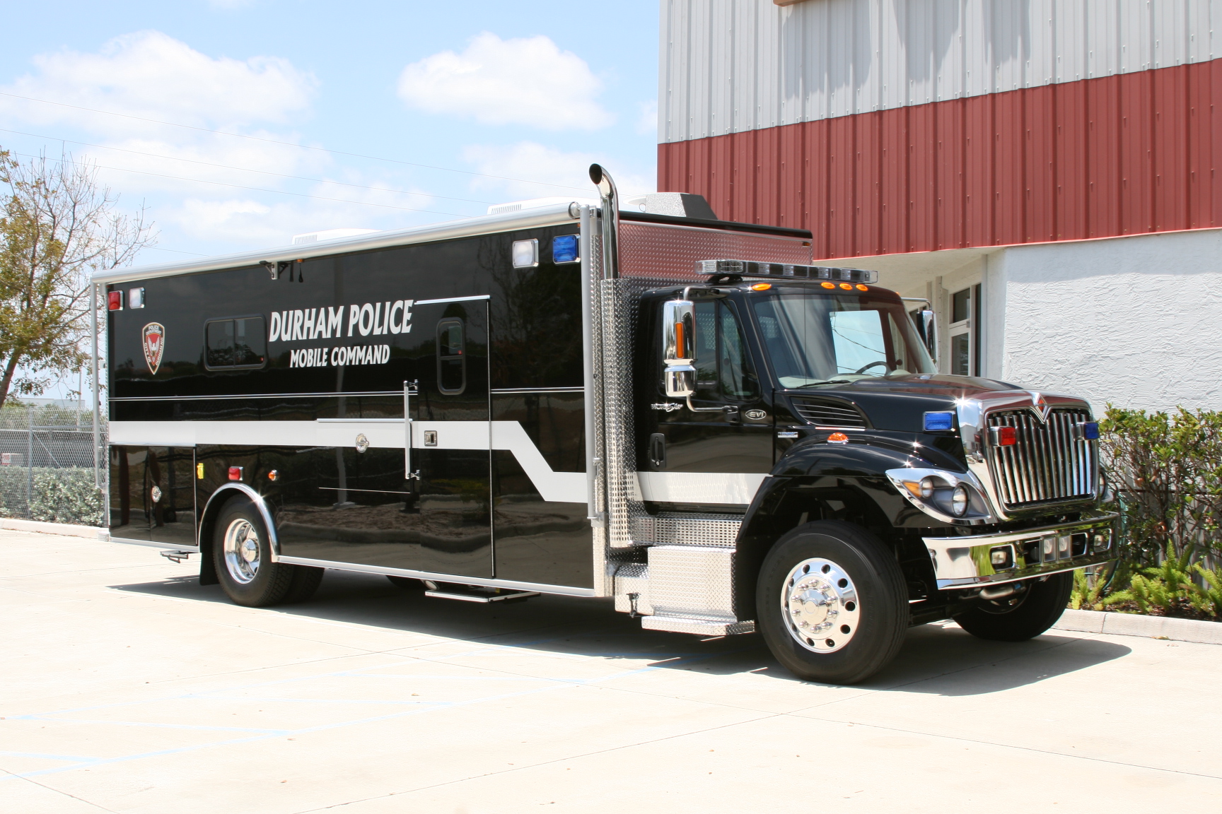 Mobile Command Vehicle - City of Durham Police Deprt.| EVI