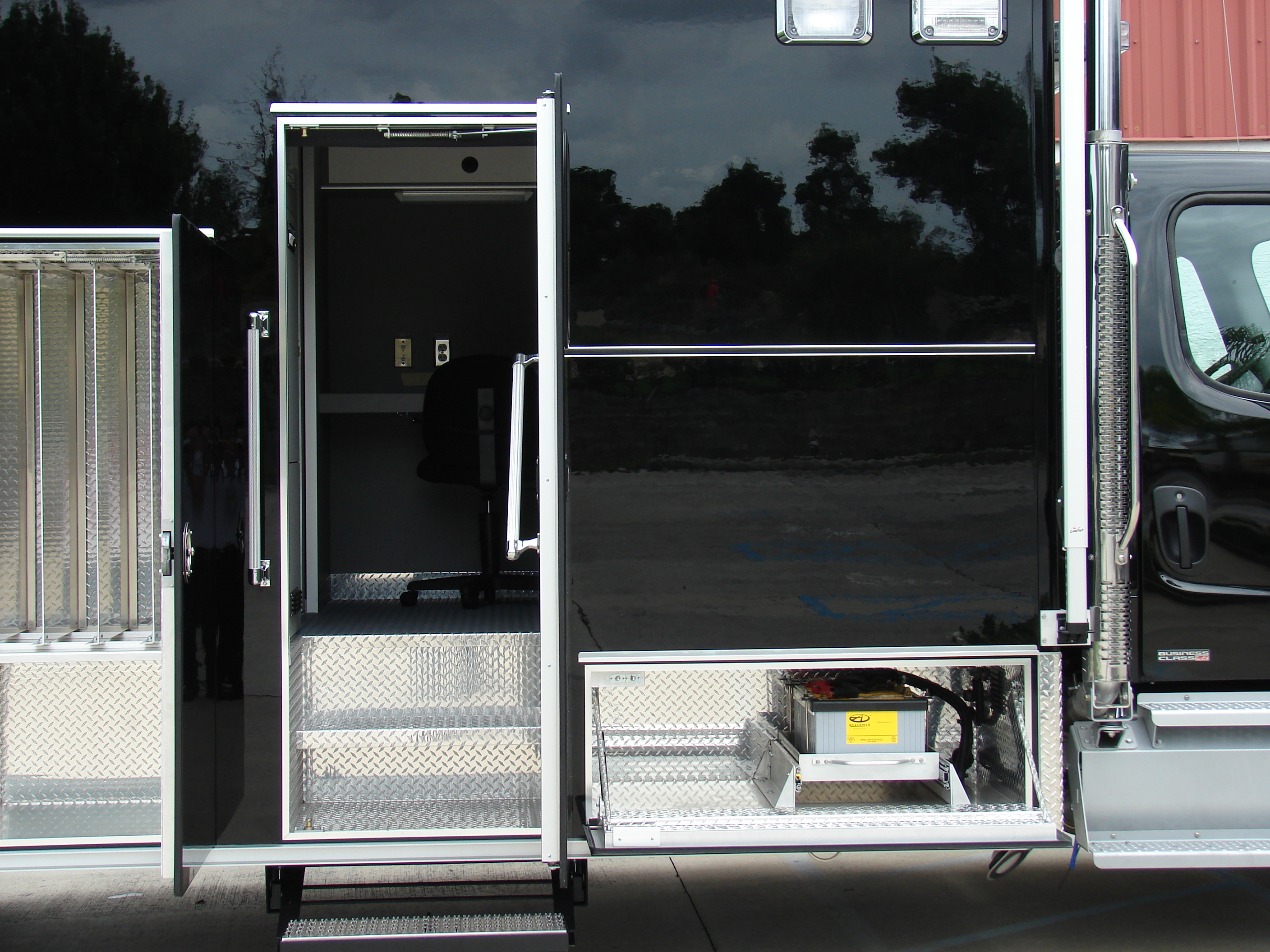20 Foot Mobile Command Units - Gloucester County Emergency Mgmt | EVI