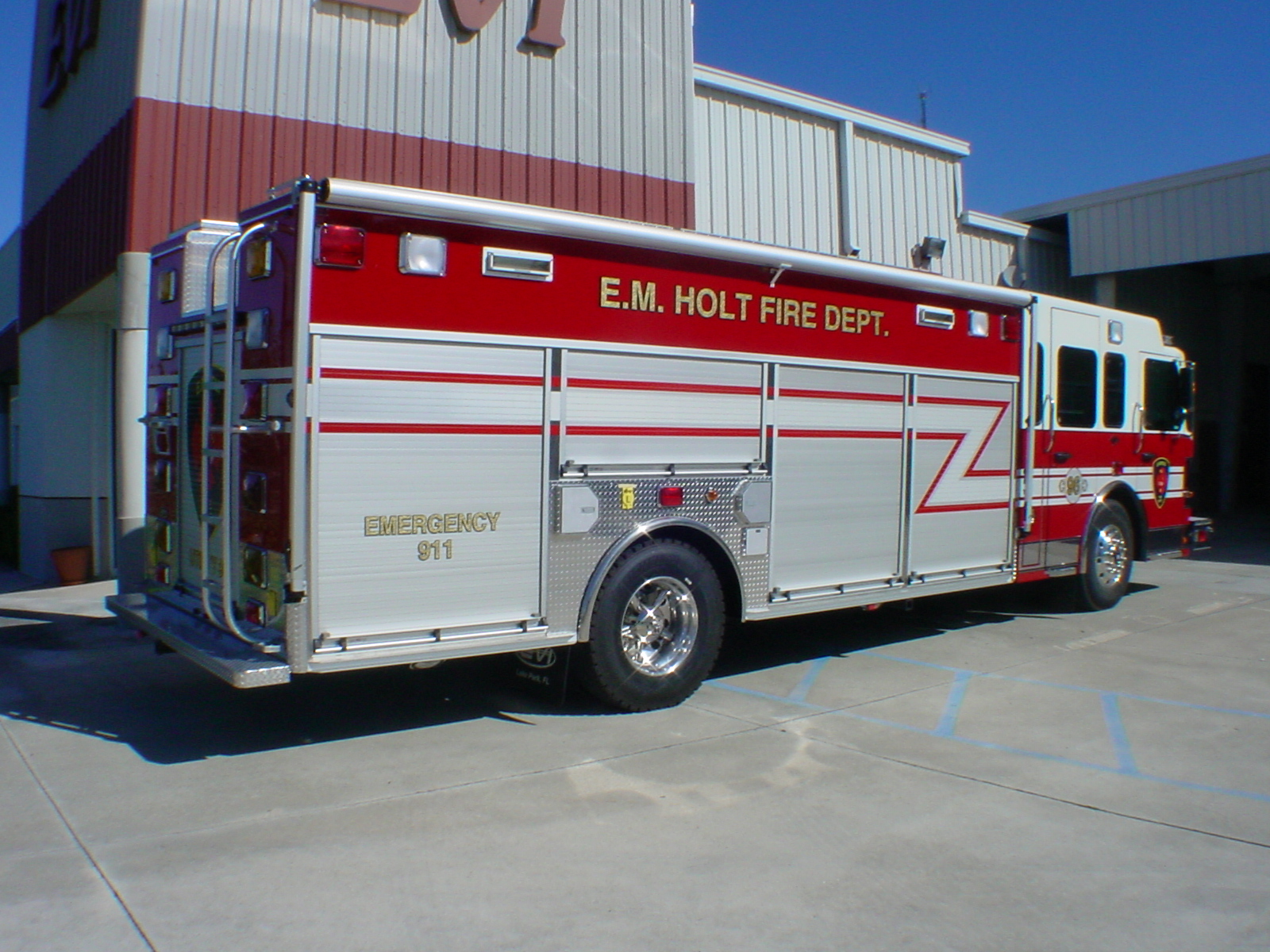 Heavy Rescue Apparatus - E.M. Holt Community Vol. Fire Dept. | EVI