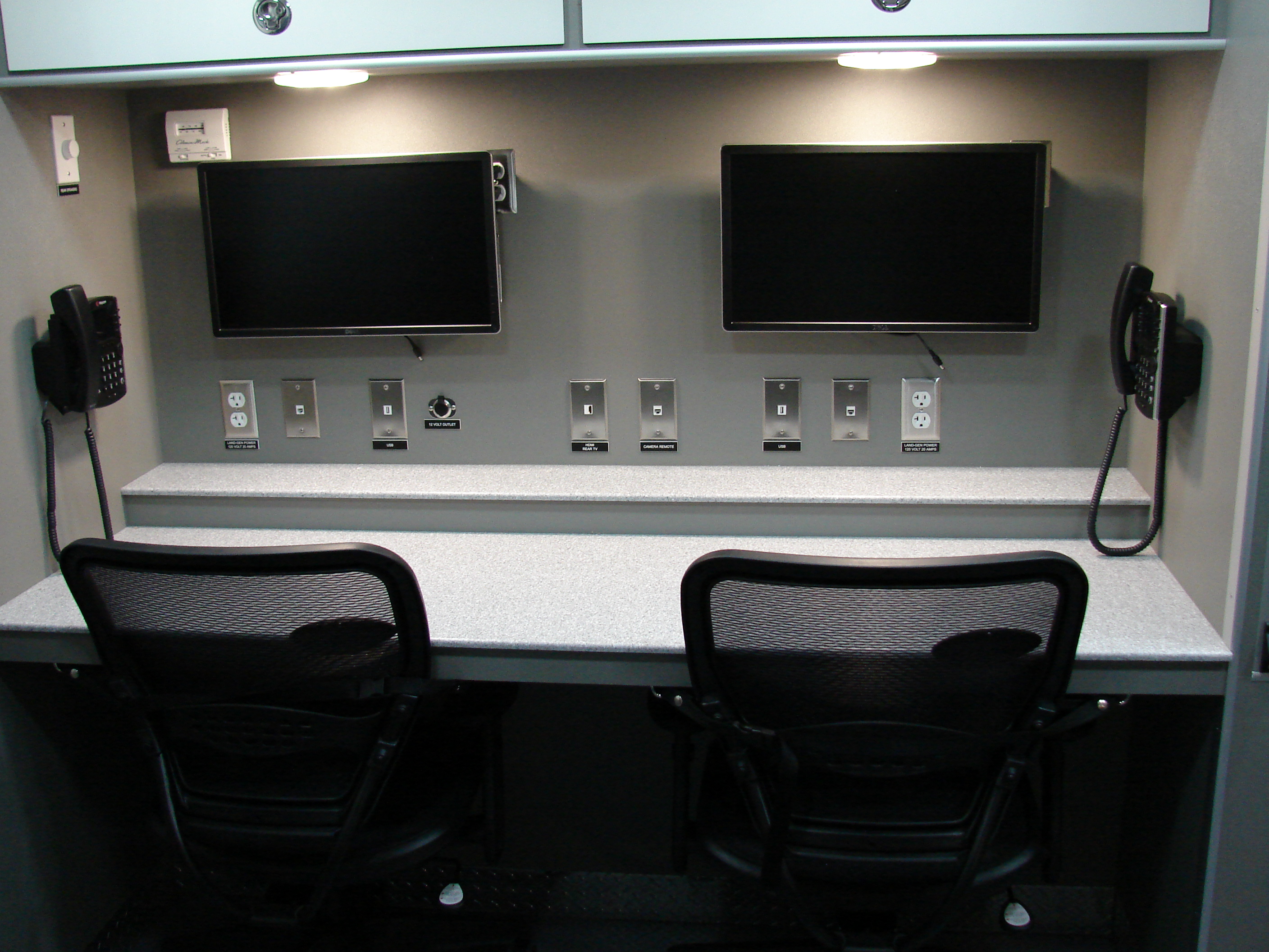 Custom Mobile Command Vehicle - Miami Bch PD | EVI