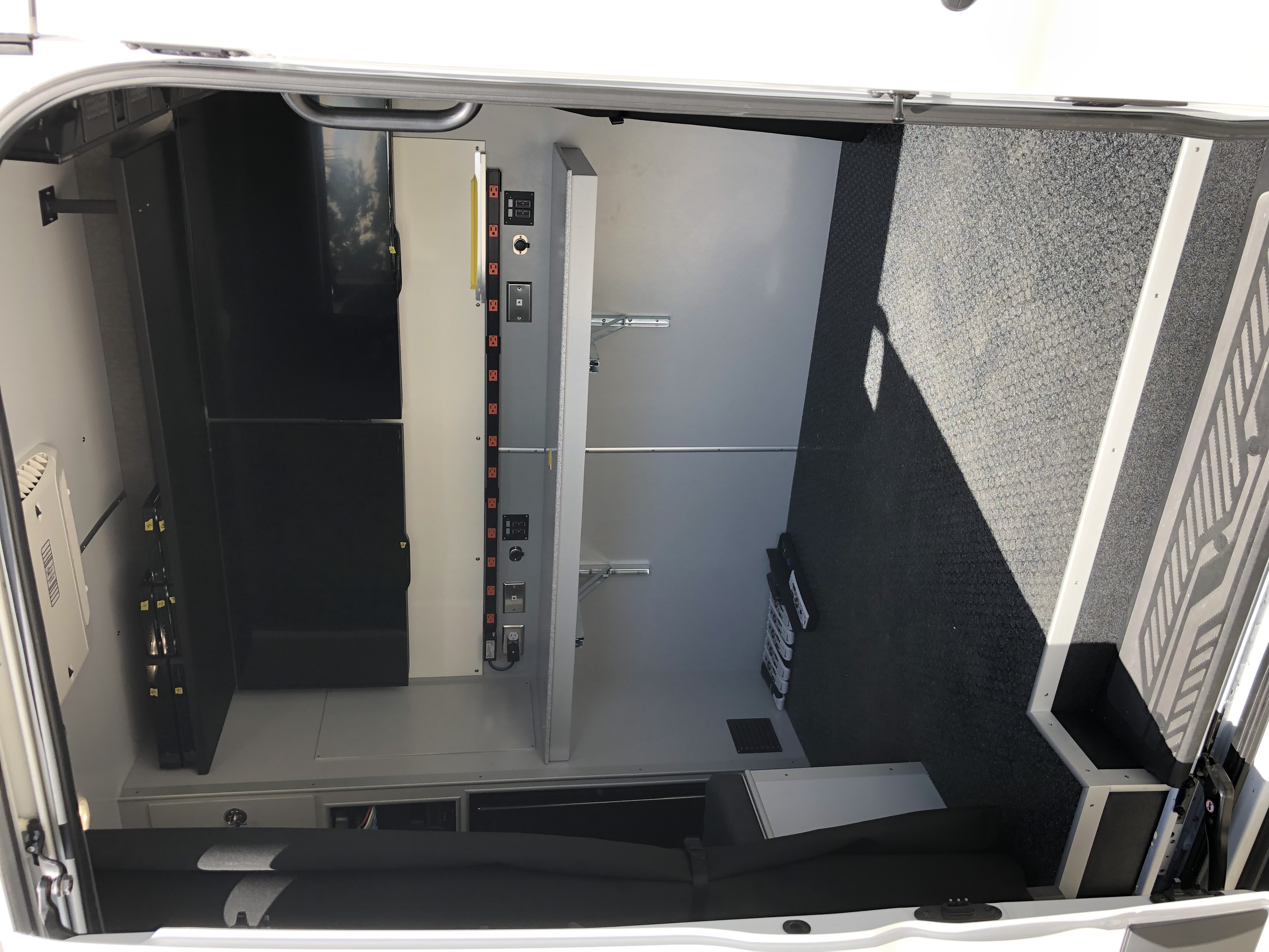 Camer Forensic Van - Miami-Dade PD | EVI