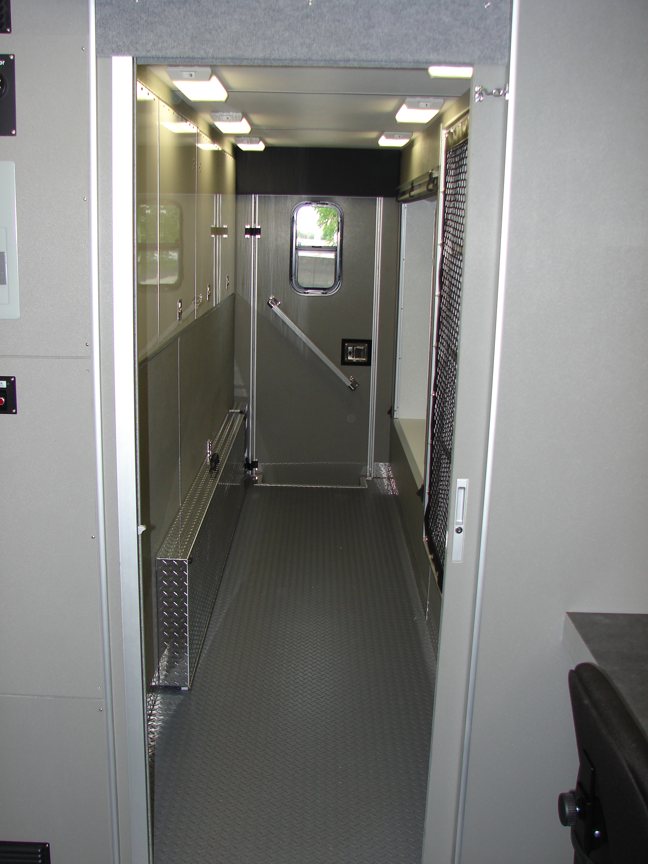 20 Foot Mobile Command Units - Gloucester County Emergency Mgmt | EVI