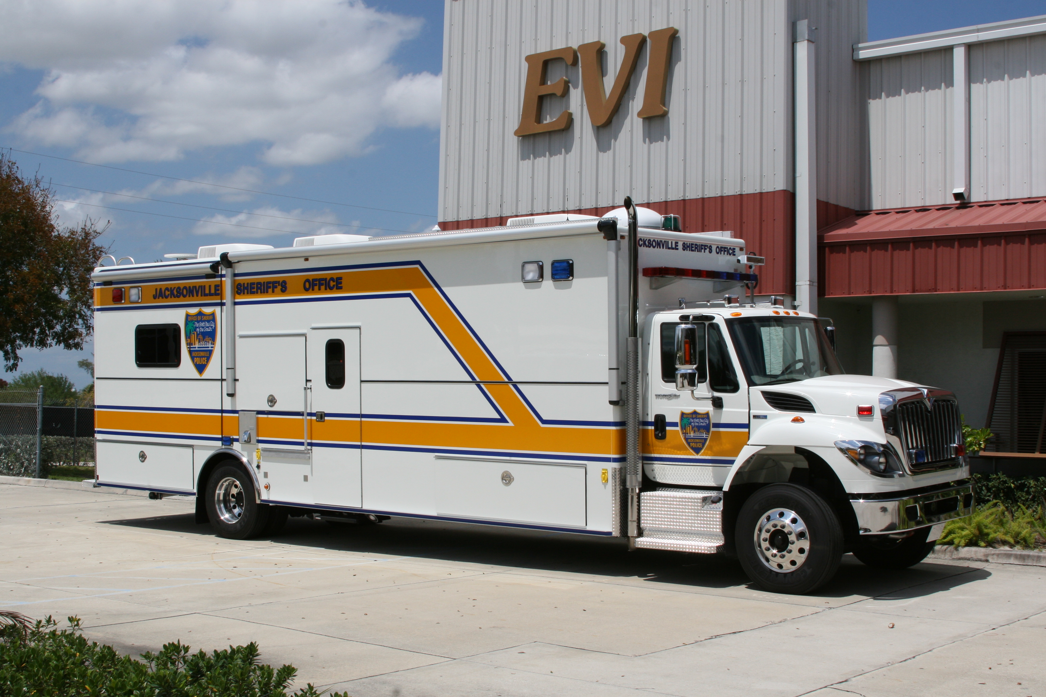 Mobile Command Vehicle - Jacksonville S.O. | EVI