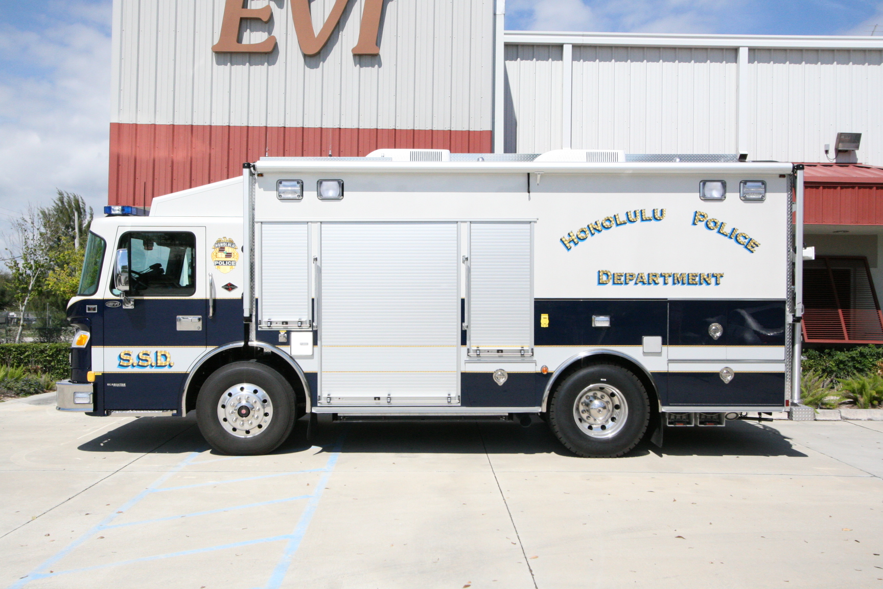 Tactical Command Vehicle - Honolulu Police Dept. | EVI