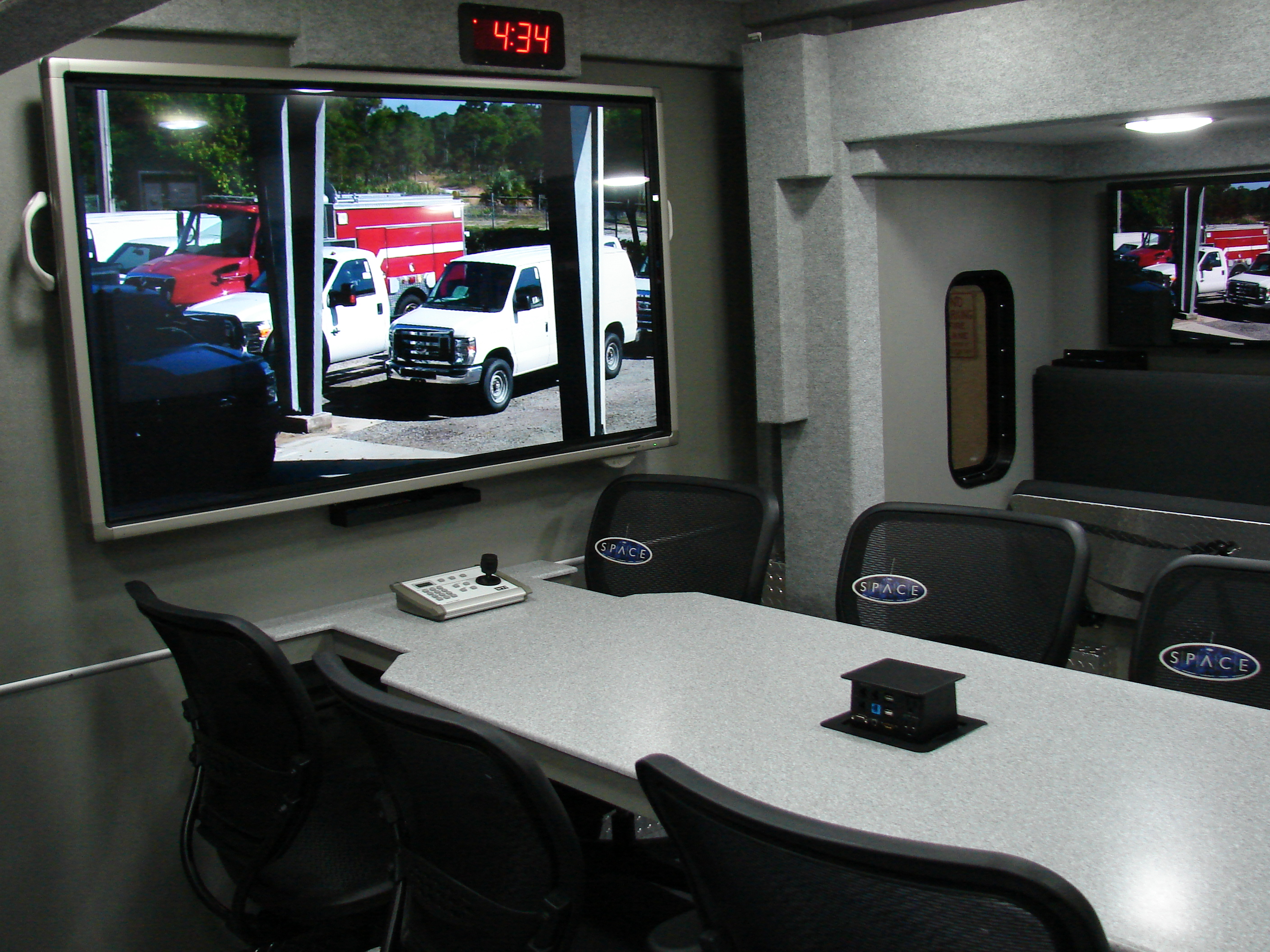 Custom Mobile Command Vehicle - Miami Bch PD | EVI