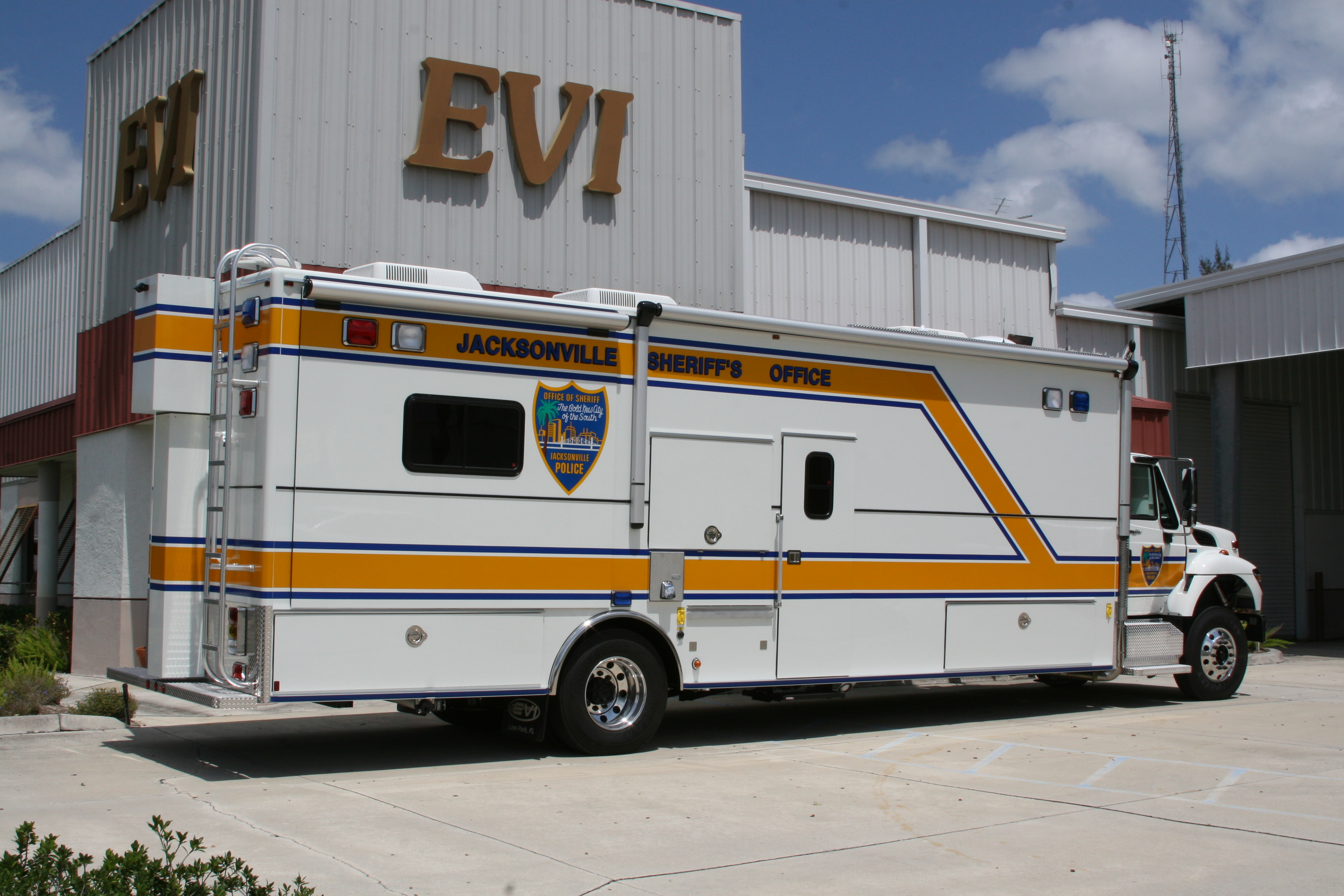 Mobile Command Vehicle - Jacksonville S.O. | EVI