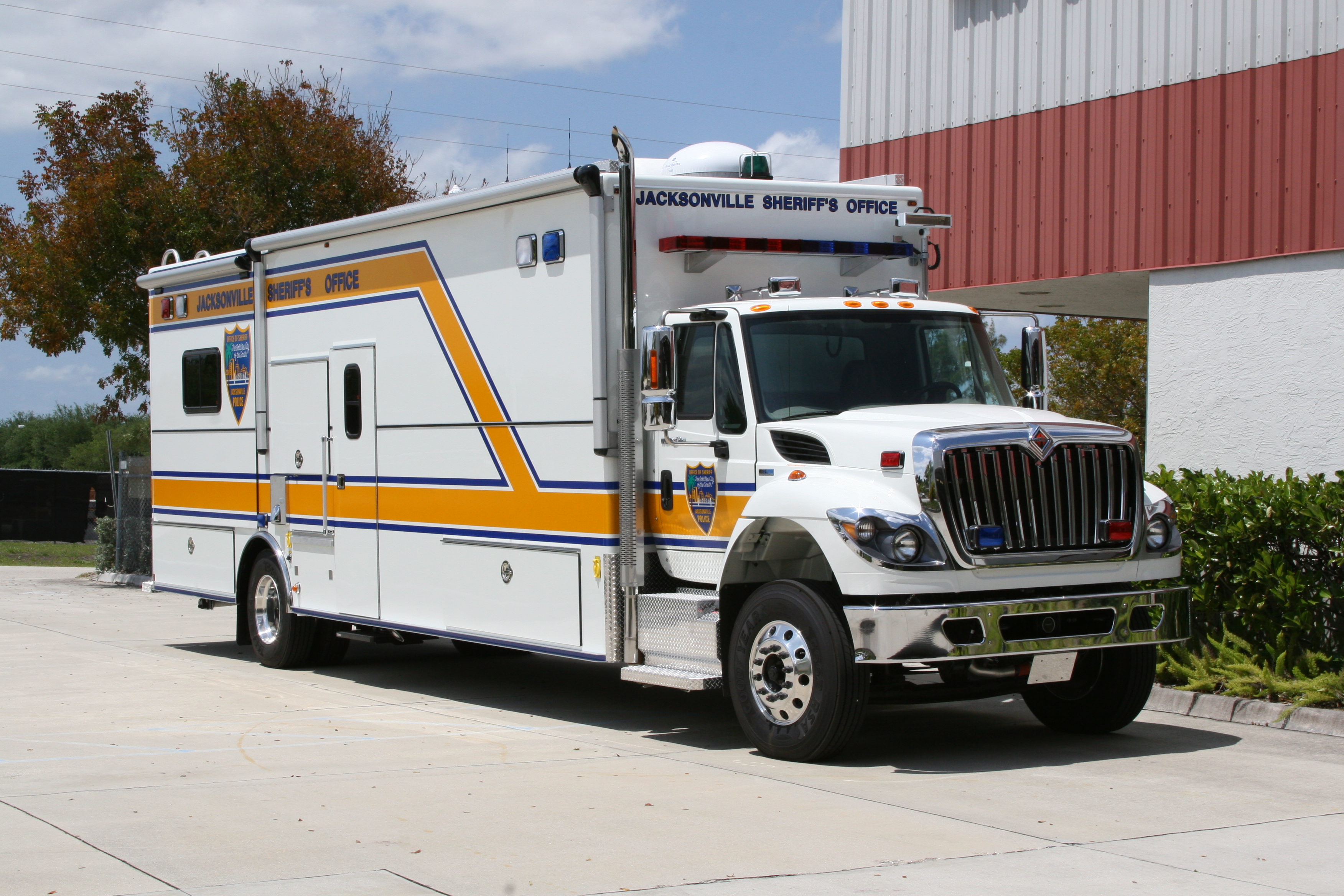 Mobile Command Vehicle - Jacksonville S.O. | EVI