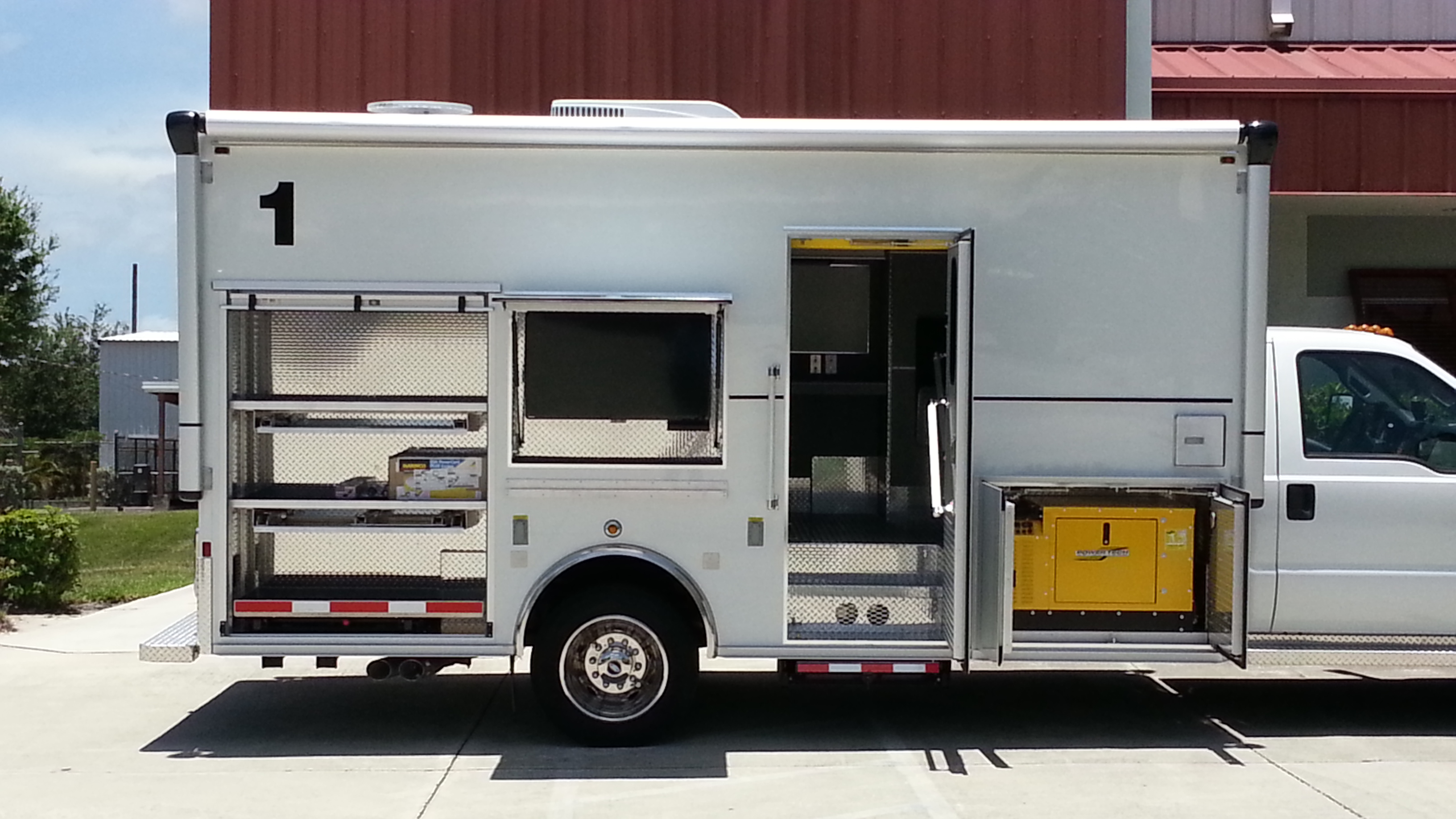 EOD Practical Exercise Response Vehicle - FBI Hazardous Devices | EVI