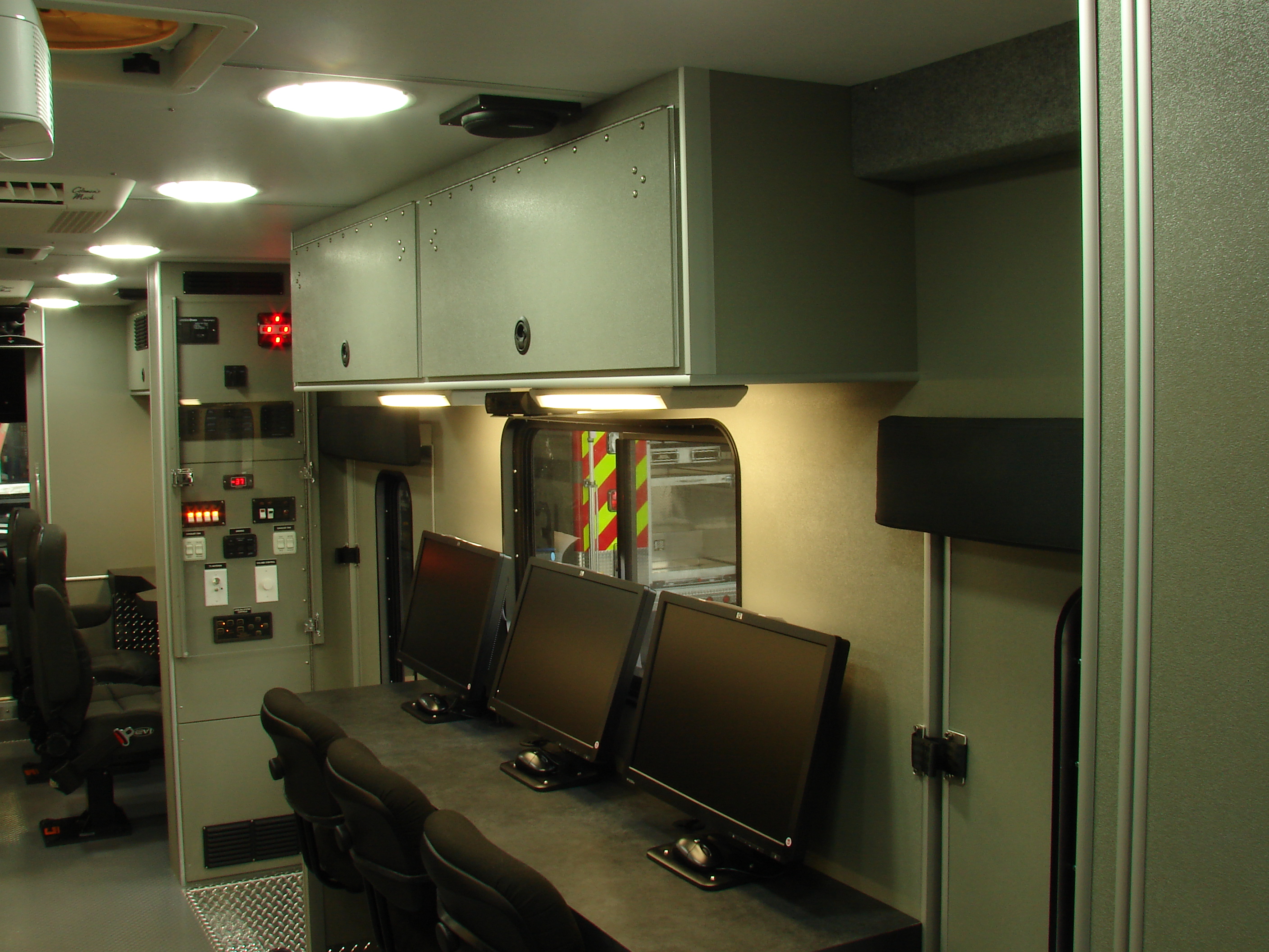 Mobile Command Step Van Unit - Interamerican University of PR | EVI