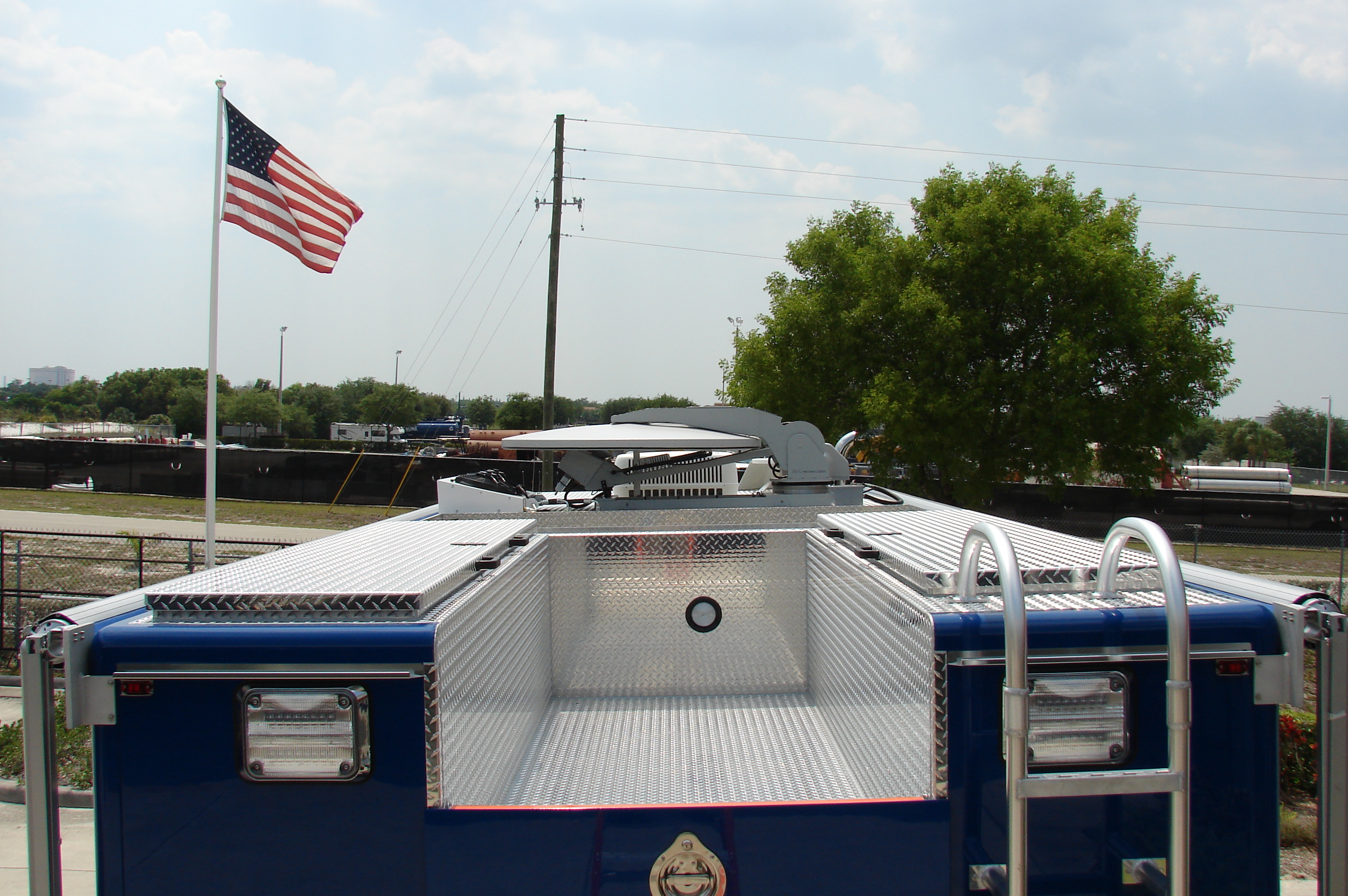 Lab Mobile Command Vehicle - DEA | EVI