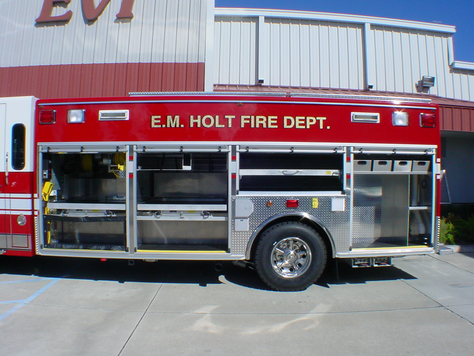 Heavy Rescue Apparatus - E.M. Holt Community Vol. Fire Dept. | EVI