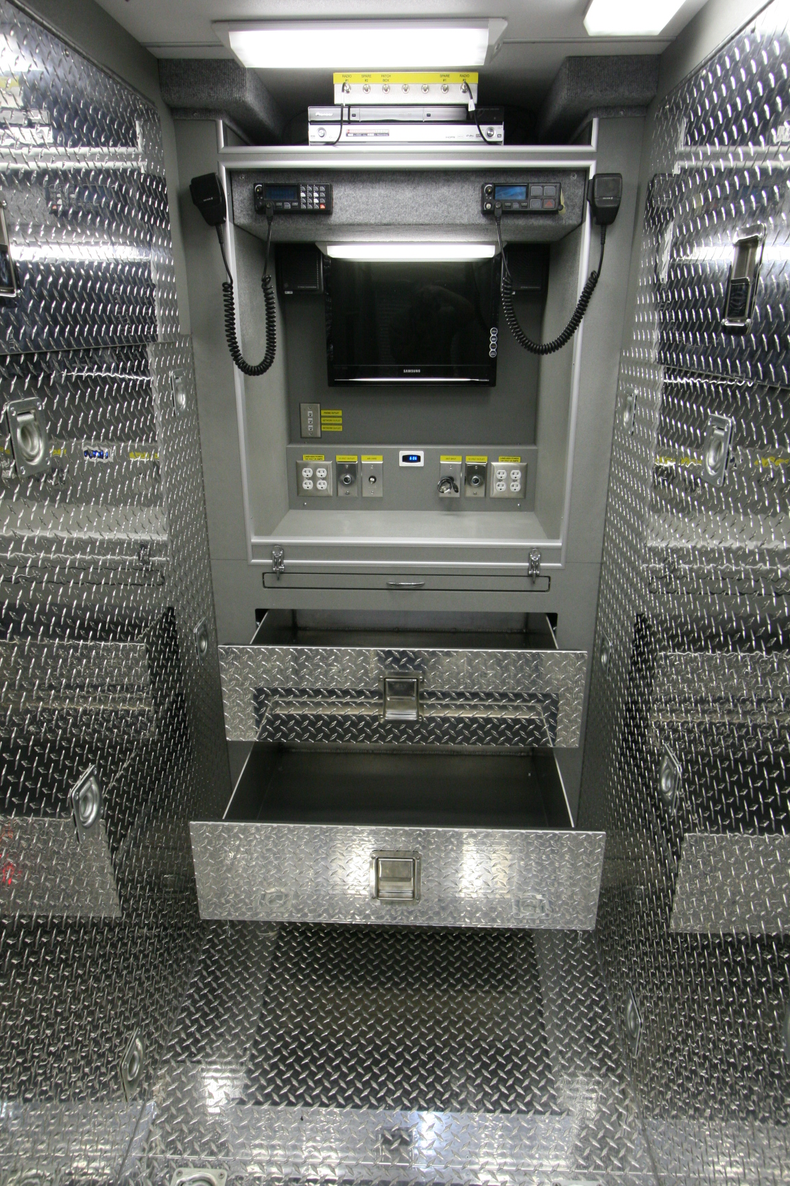 Tactical Command Vehicle - Honolulu Police Dept. | EVI