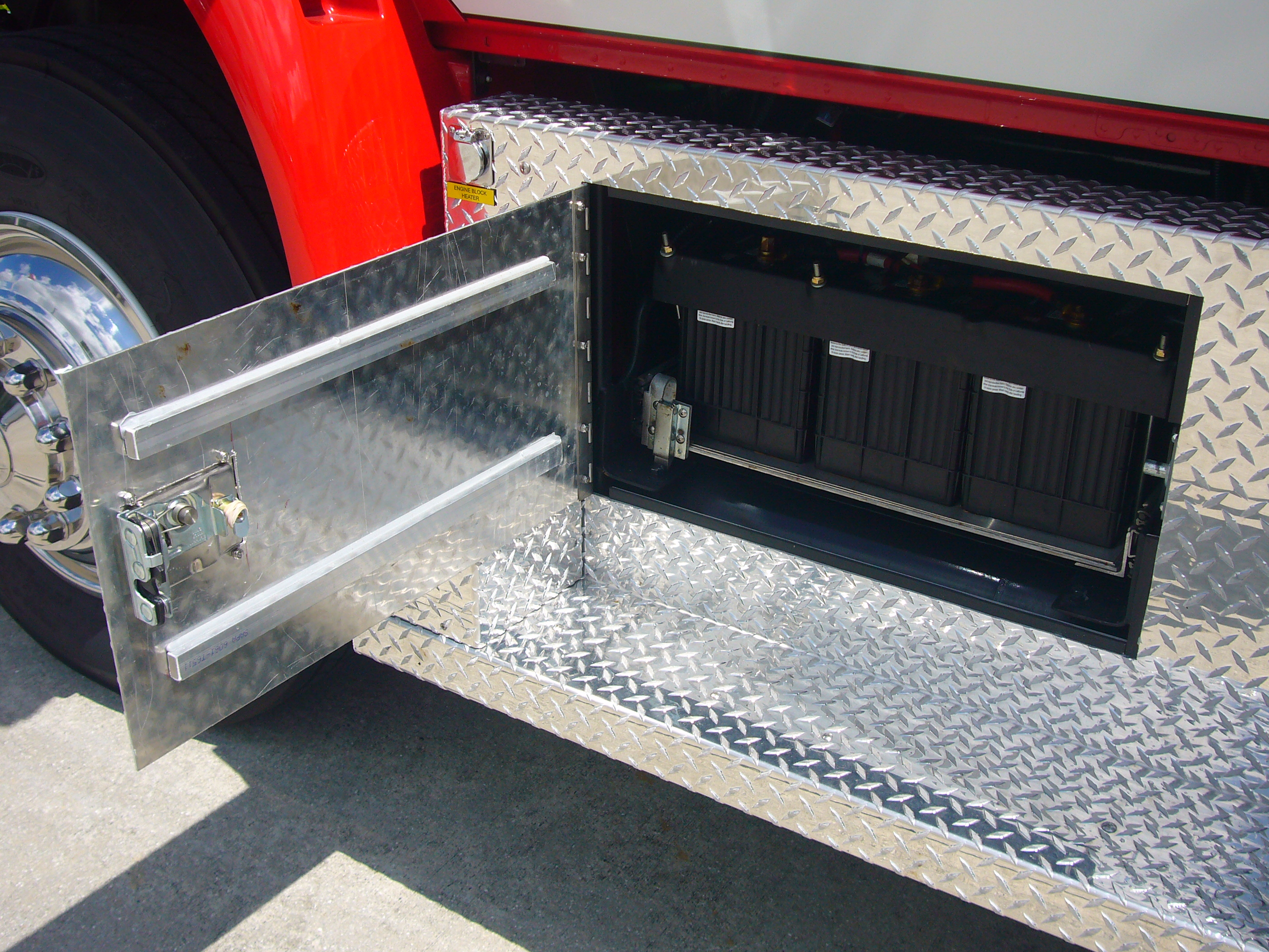 Walk Around Medium Rescue Fire Truck | St. Albans Fire Dept. | EVI