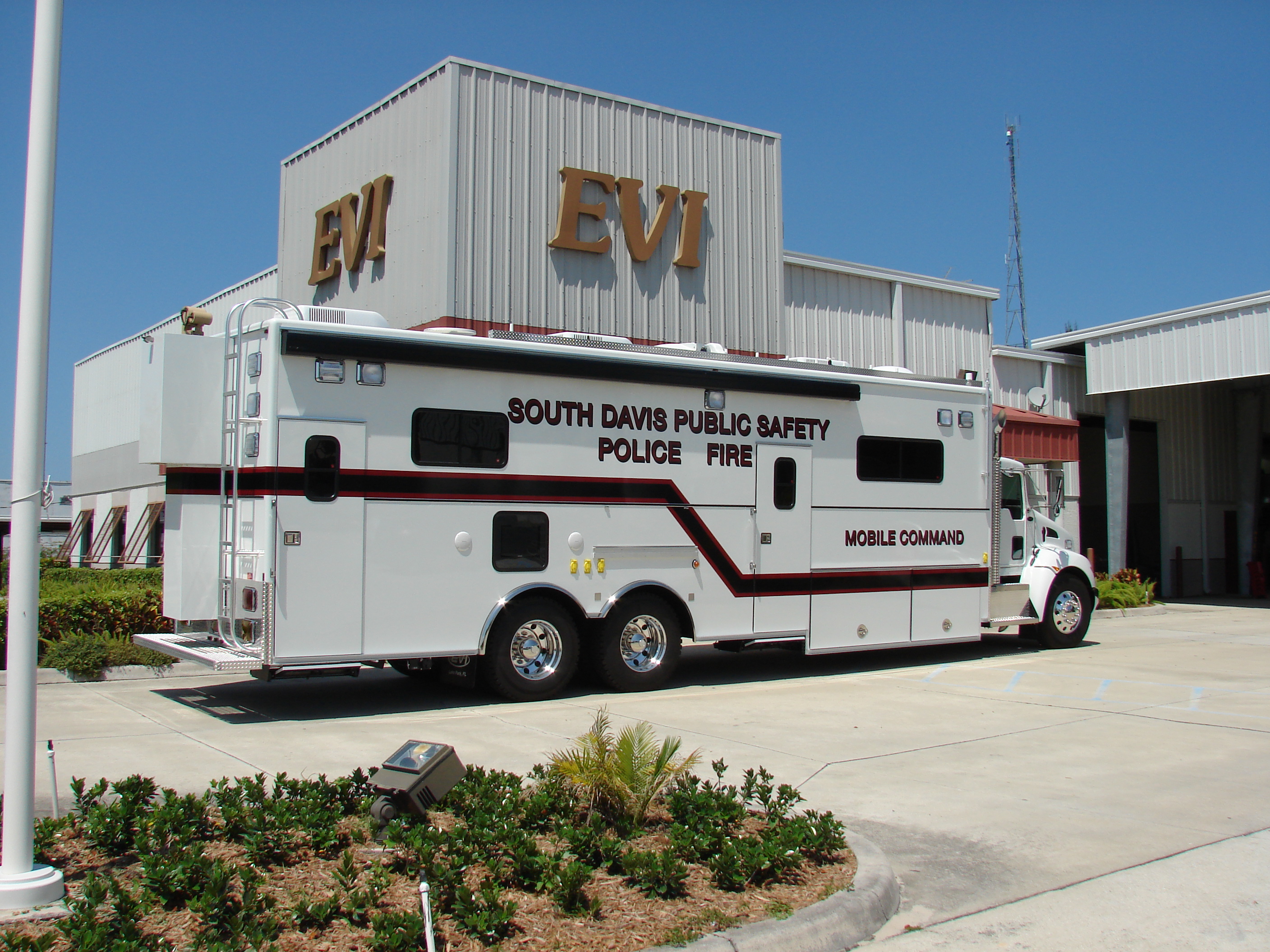 Mobile Command Vehicle Fire/Police - S. Davis Metro Fire | EVI