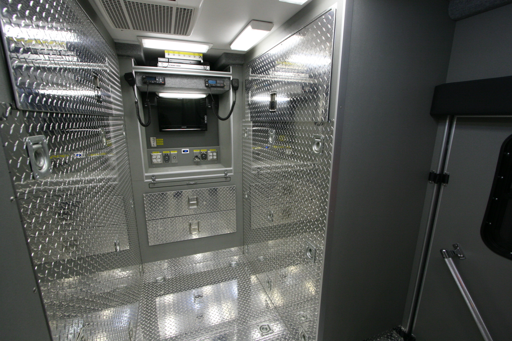 Tactical Command Vehicle - Honolulu Police Dept. | EVI