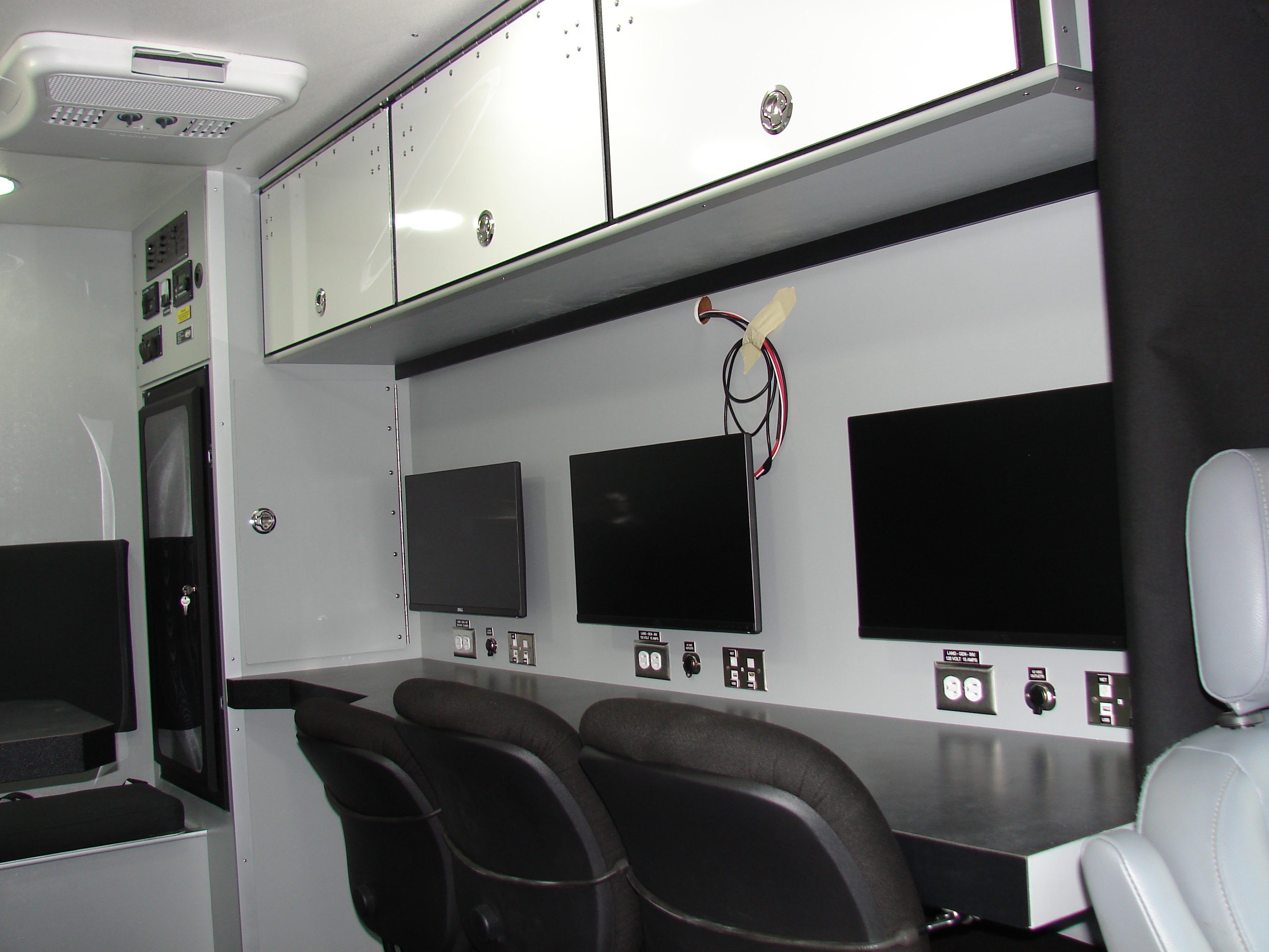 UAV Mobile Flight Control Center - EagleEye | EVI