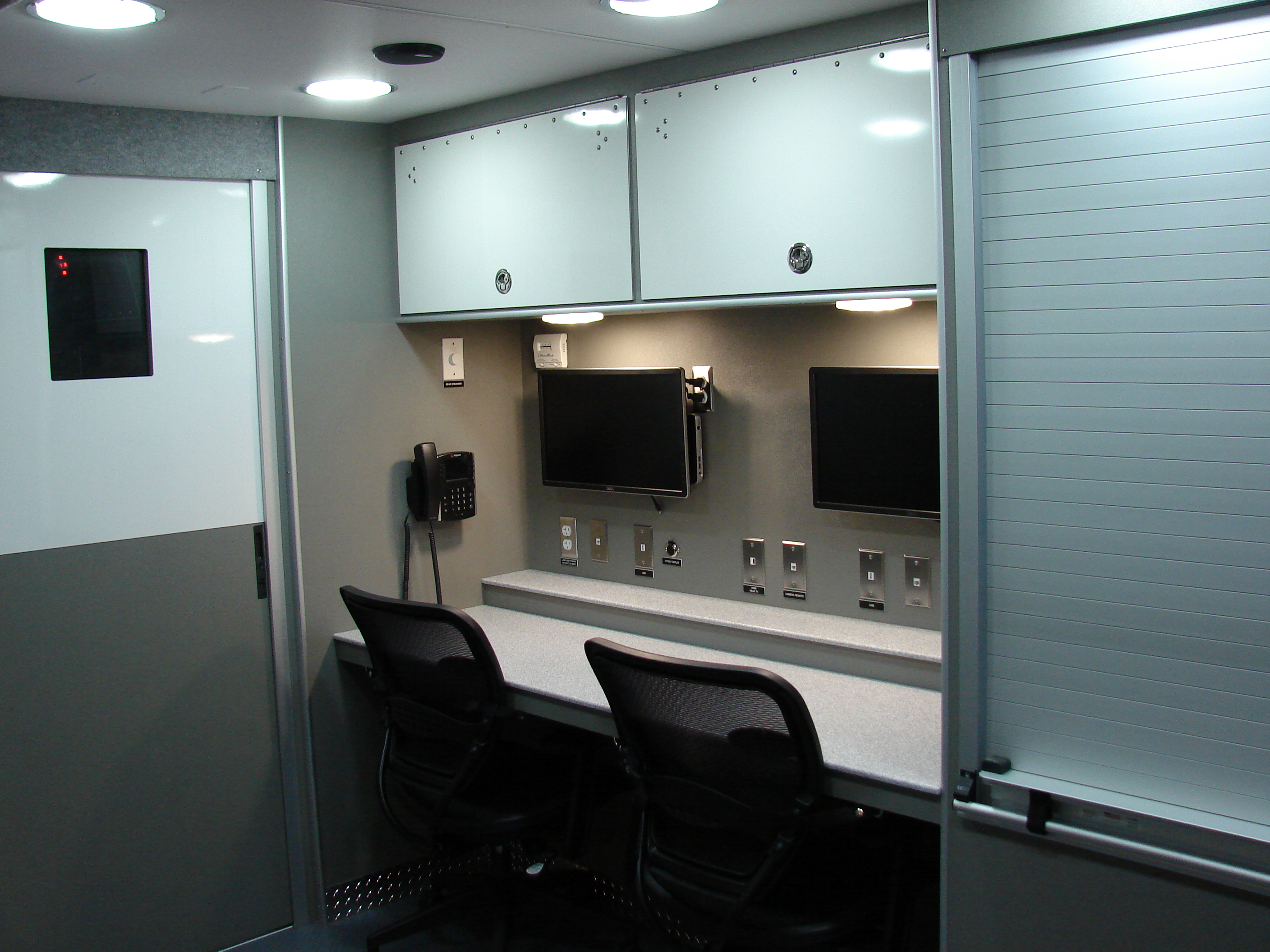 Custom Mobile Command Vehicle - Miami Bch PD | EVI