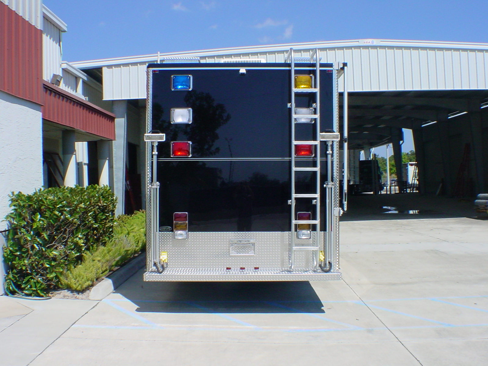 Critical Incident Response Command Truck- Monroe Co. S.O. | EVI