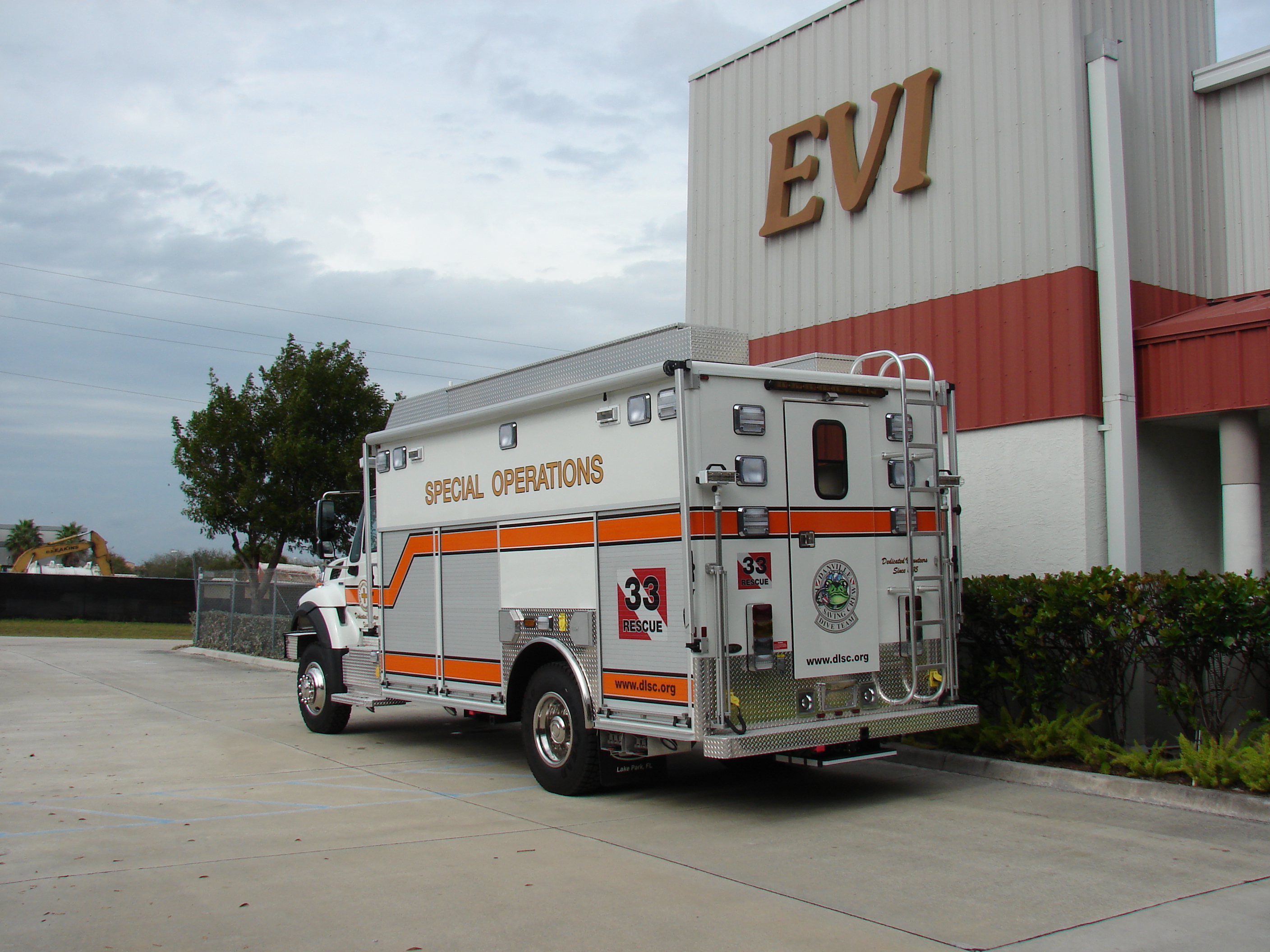 Dive Rescue Vehicles 17-Ft. Walk-In-Danville Rescue Squad | EVI