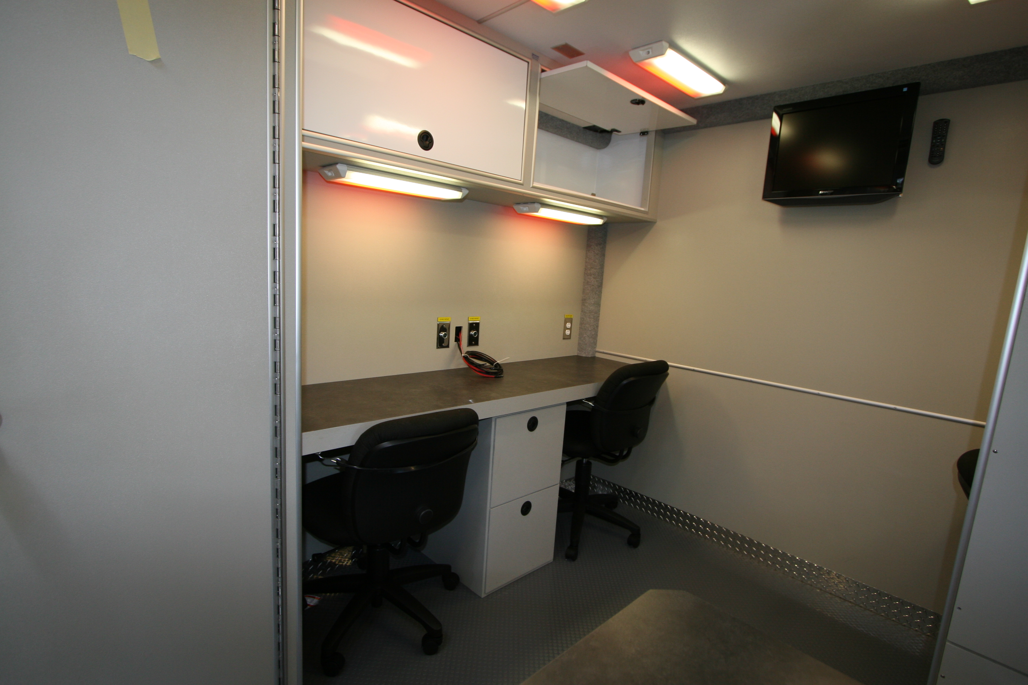 Mobile Command Vehicle - City of Durham Police Deprt.| EVI