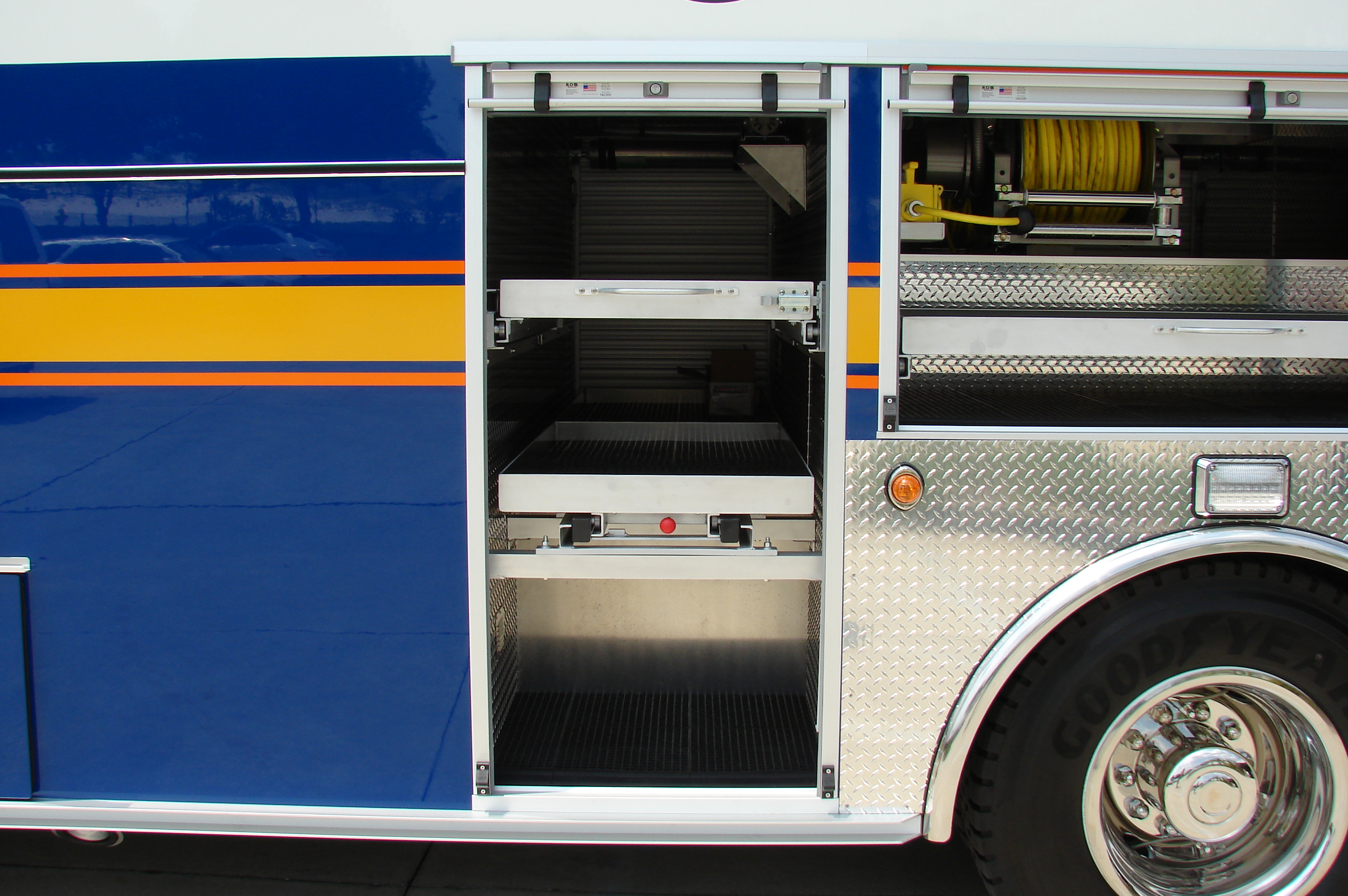 Lab Mobile Command Vehicle - DEA | EVI