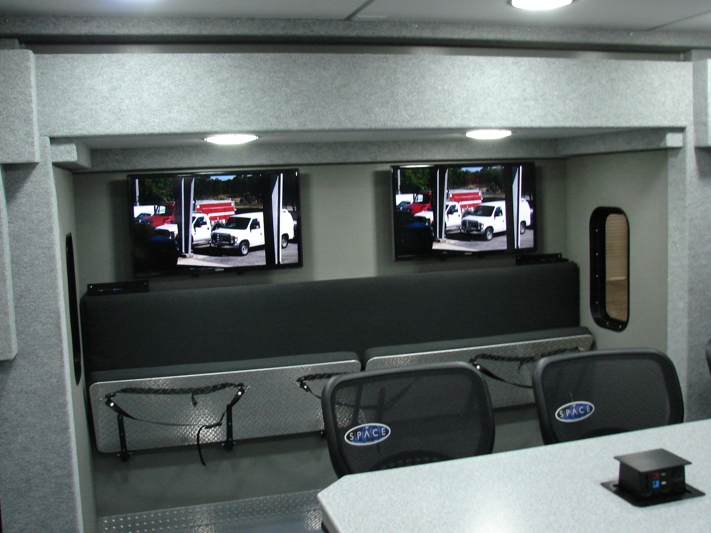 Custom Mobile Command Vehicle - Miami Bch PD | EVI