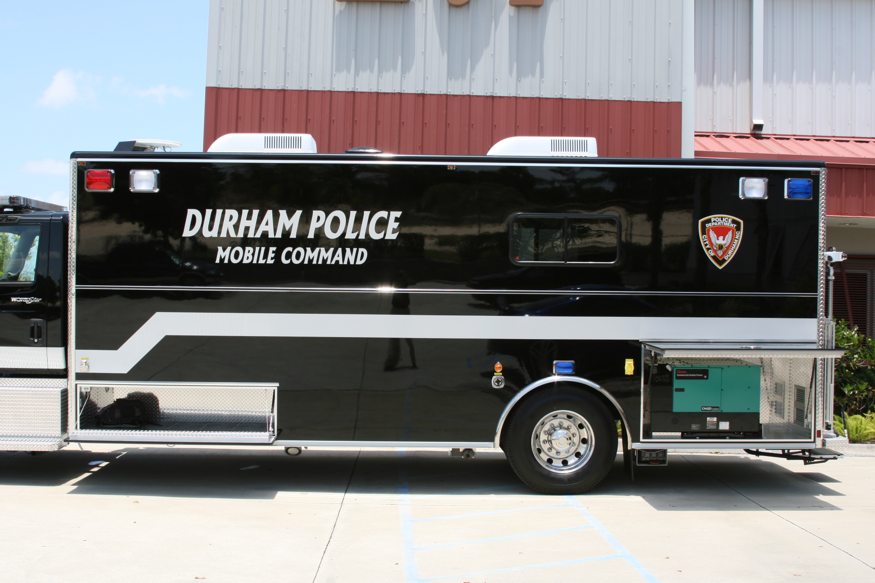 Mobile Command Vehicle - City of Durham Police Deprt.| EVI