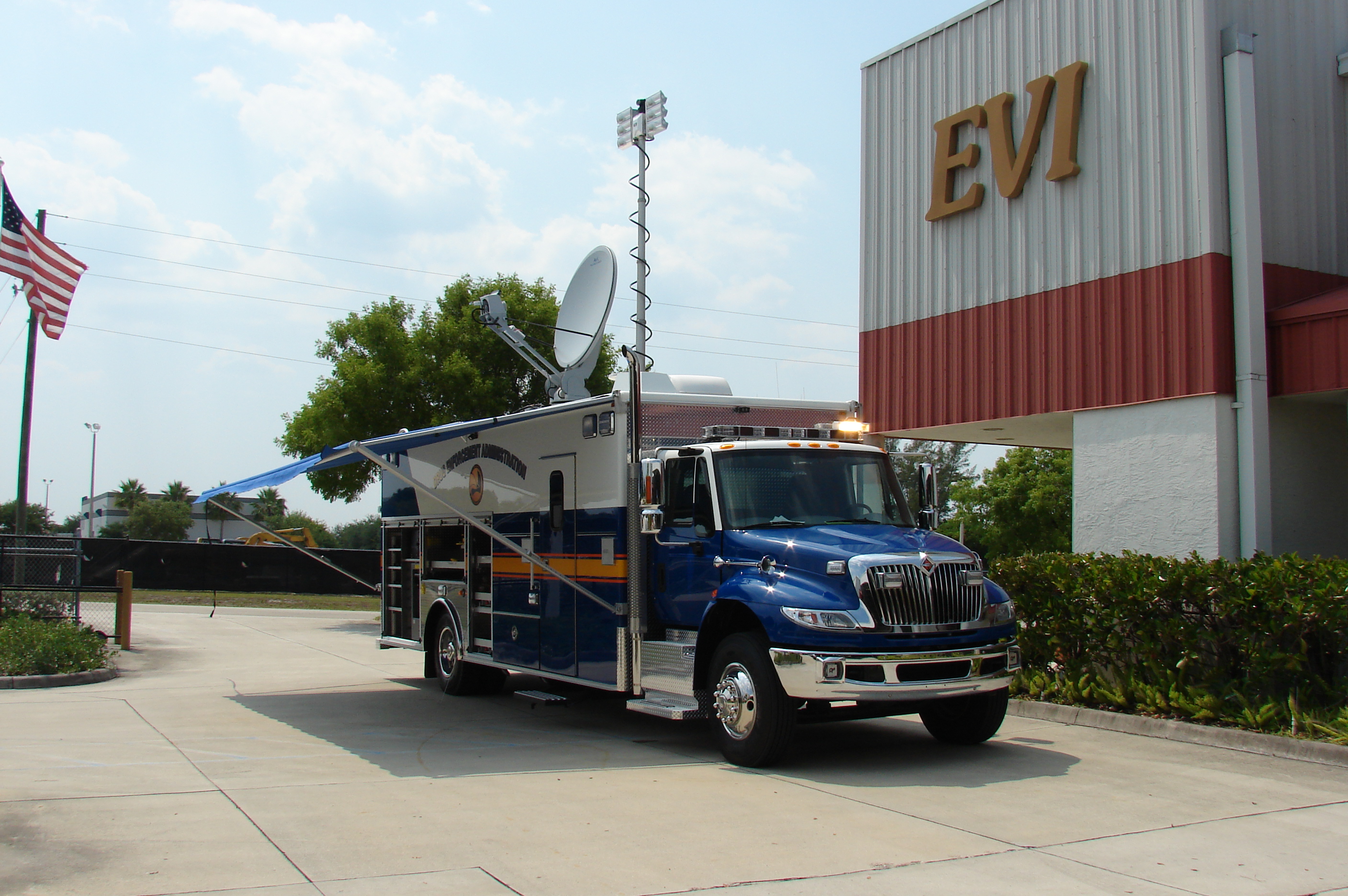 Lab Mobile Command Vehicle - DEA | EVI