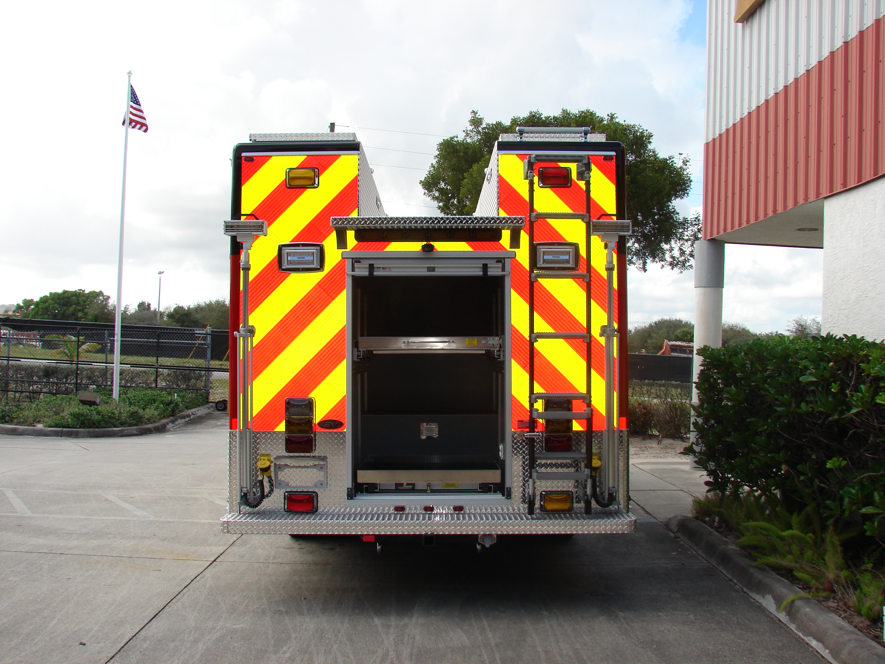 Walk Around Heavy Rescue - Richmond Fire Dept. | EVI