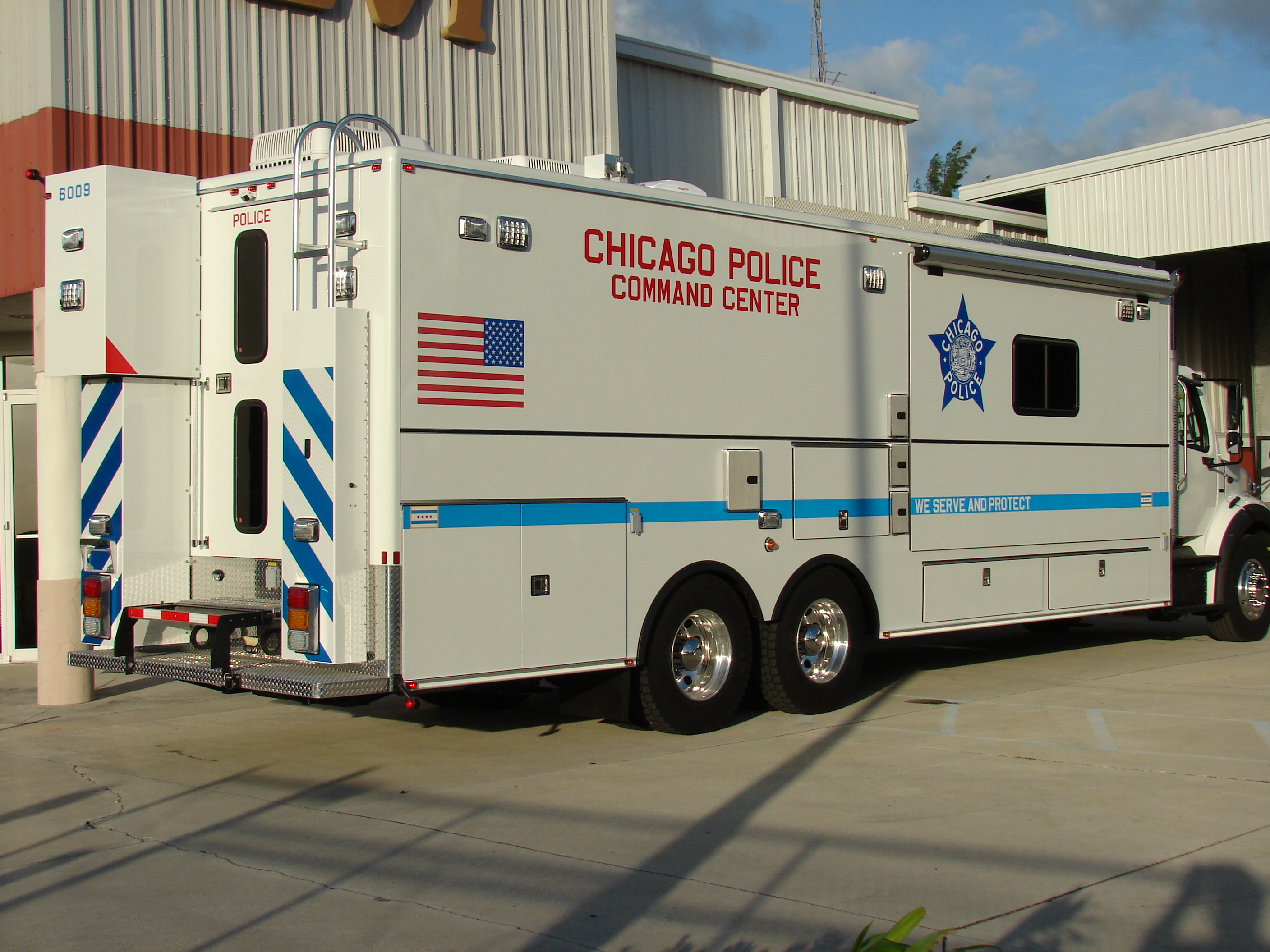 Mobile Comand Post - Chicago Police Dept. | EVI