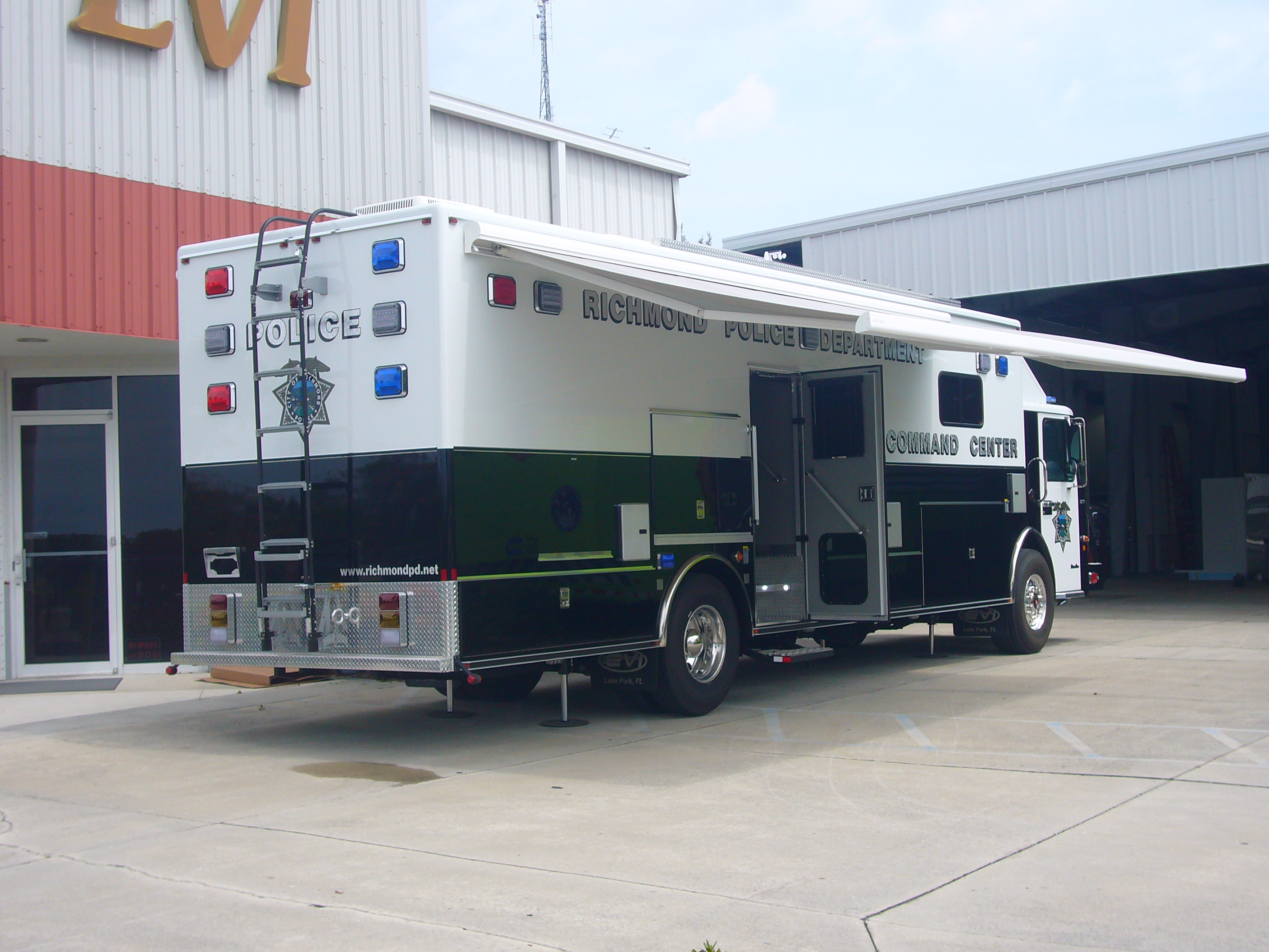 Mobile Command-Communication Truck - Richmond Police Department | EVI