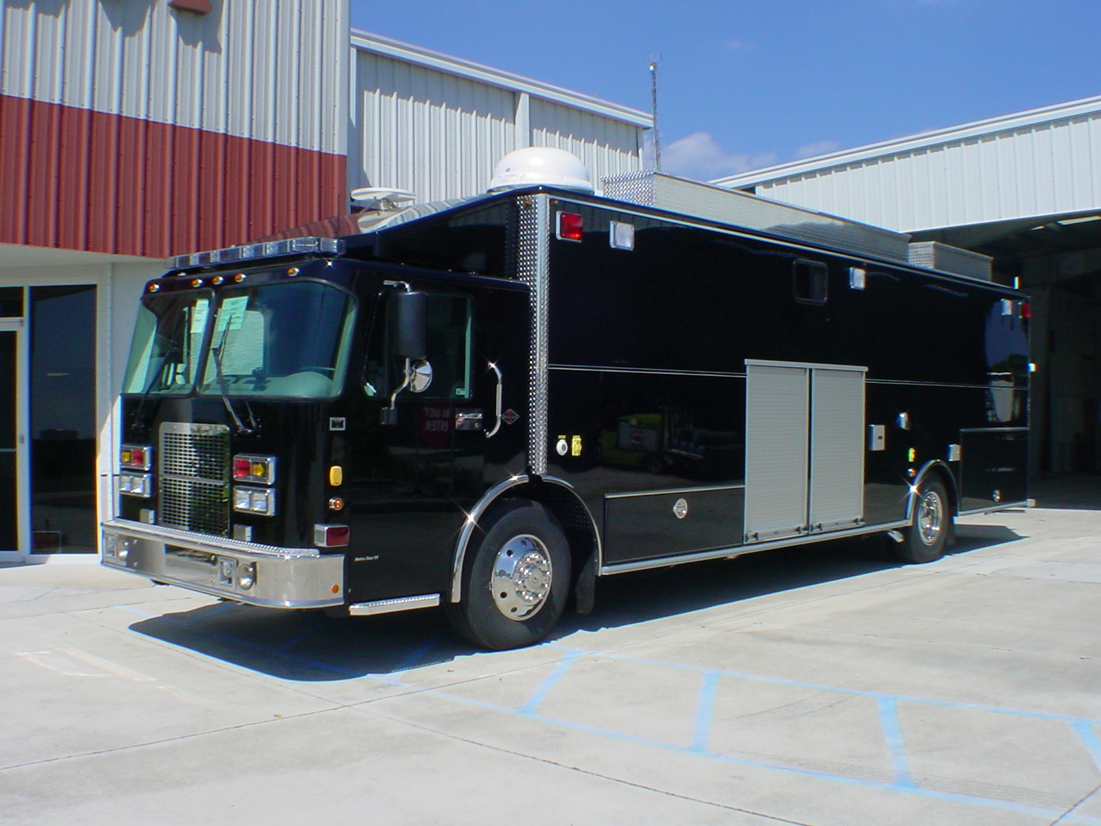 Critical Incident Response Command Truck- Monroe Co. S.O. | EVI