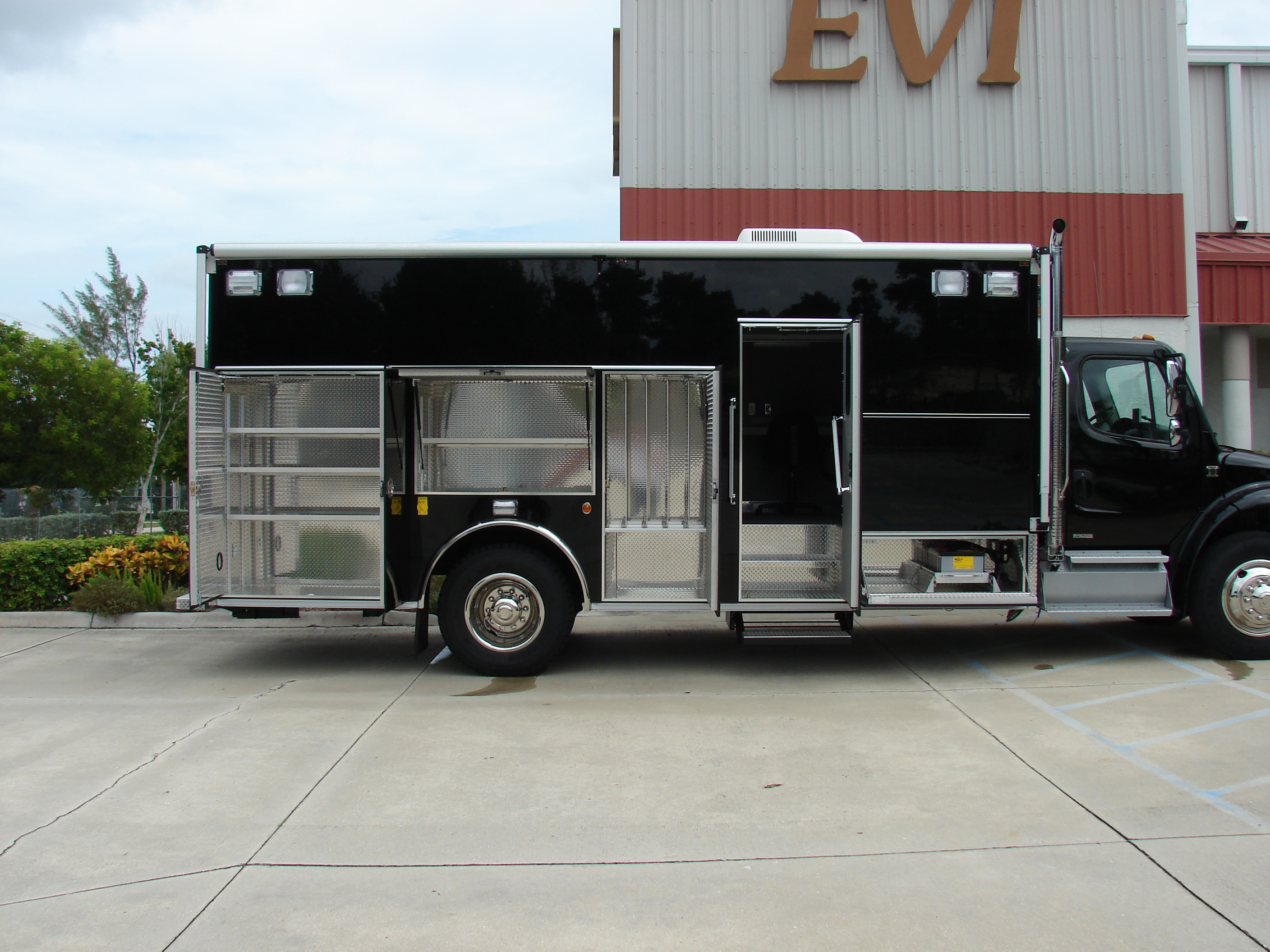 20 Foot Mobile Command Units - Gloucester County Emergency Mgmt | EVI