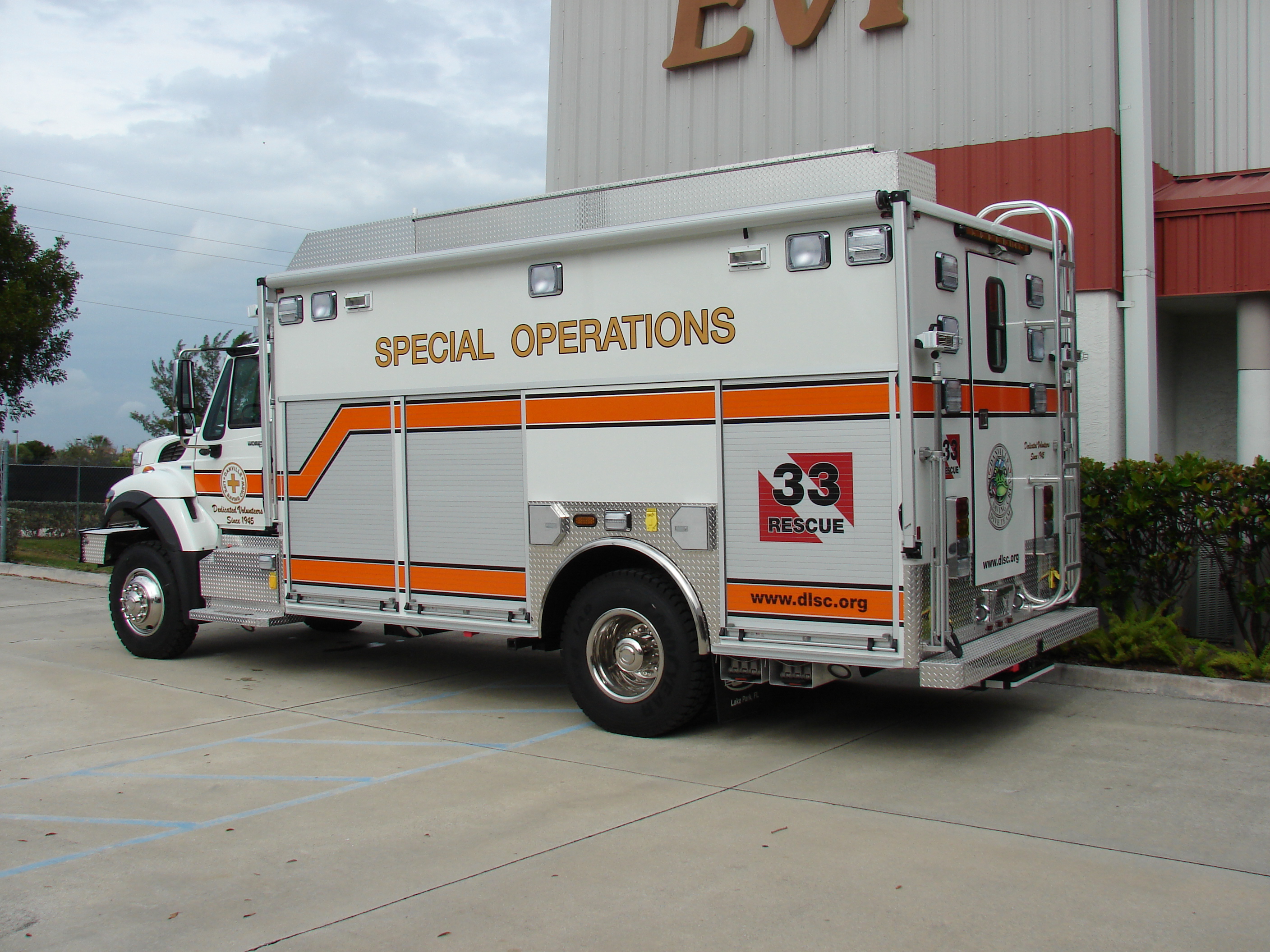 Dive Rescue Vehicles 17-Ft. Walk-In-Danville Rescue Squad | EVI