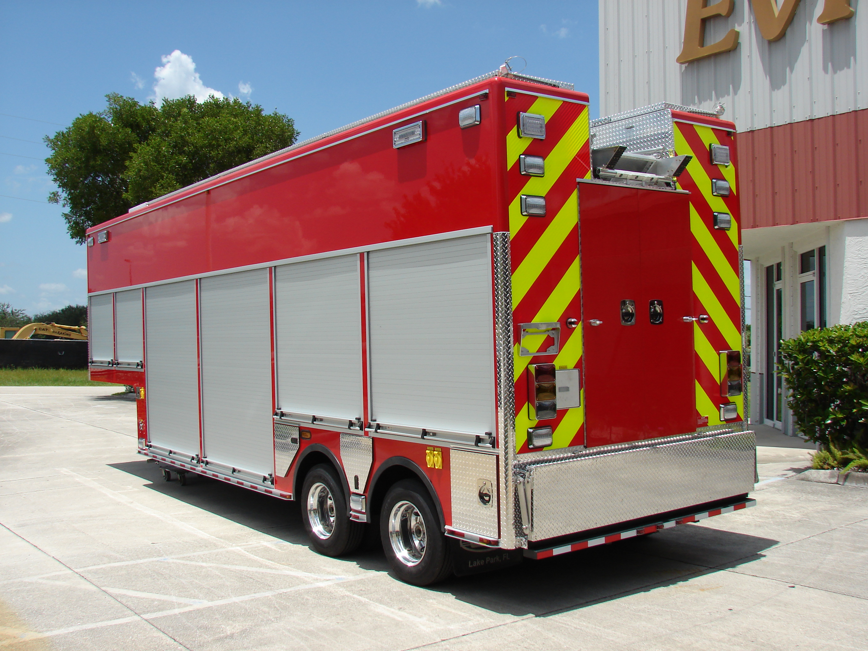 EVI Custom Specialty Vehicles | Los Angeles County Fire Department